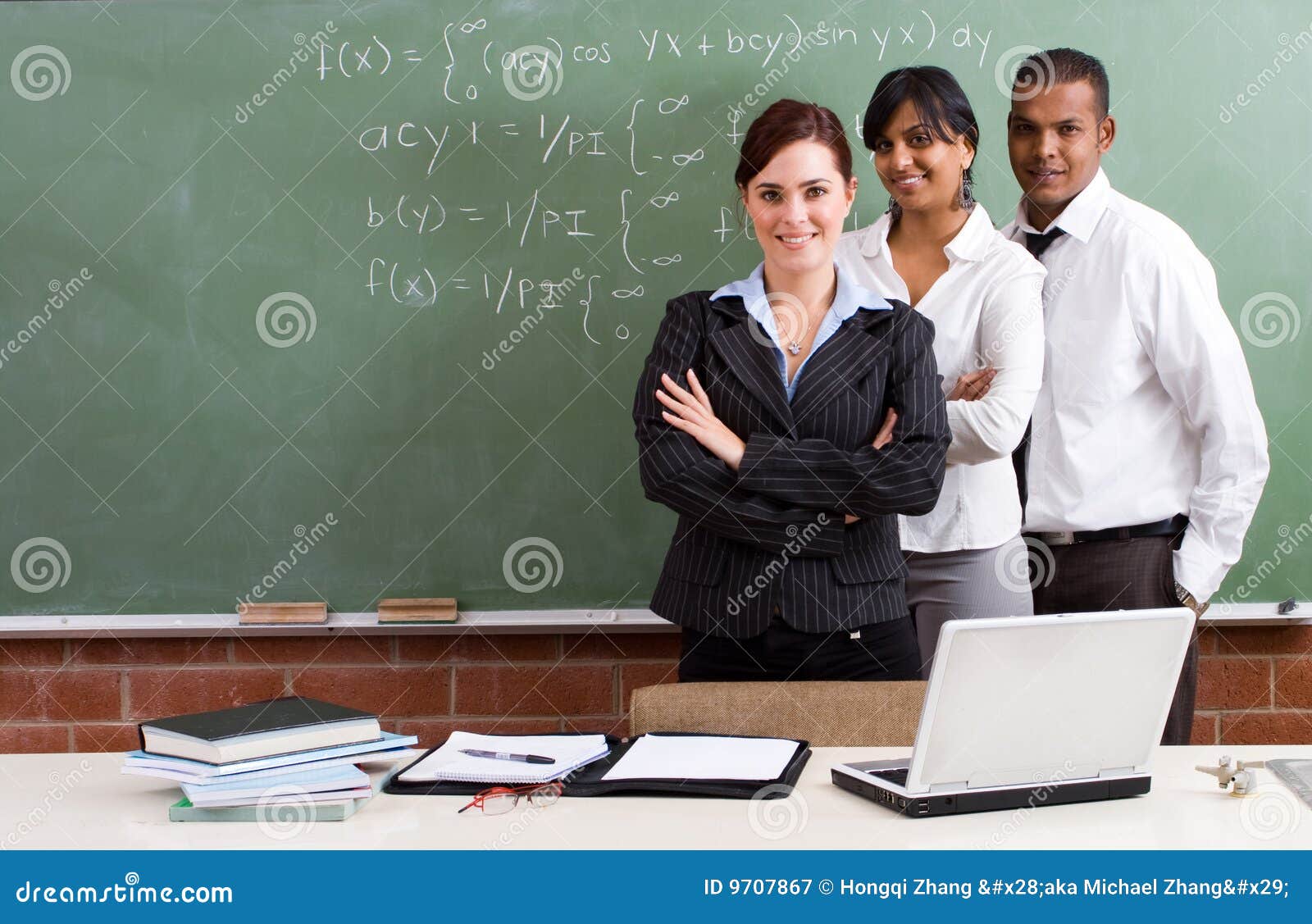 Professeurs image stock. Image du ordinateur, indien, éducateur - 9707867