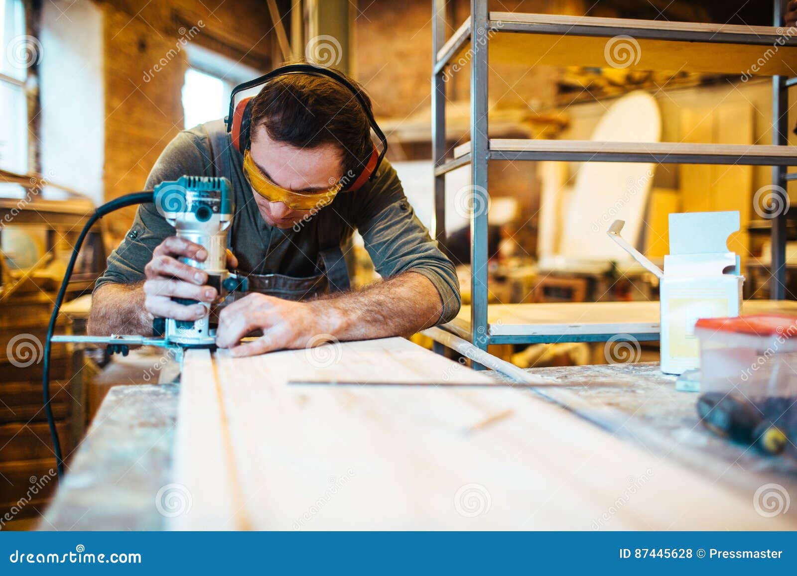 Menuisier Des Images - Téléchargez 15,505 Photos libres de droits - Page 2