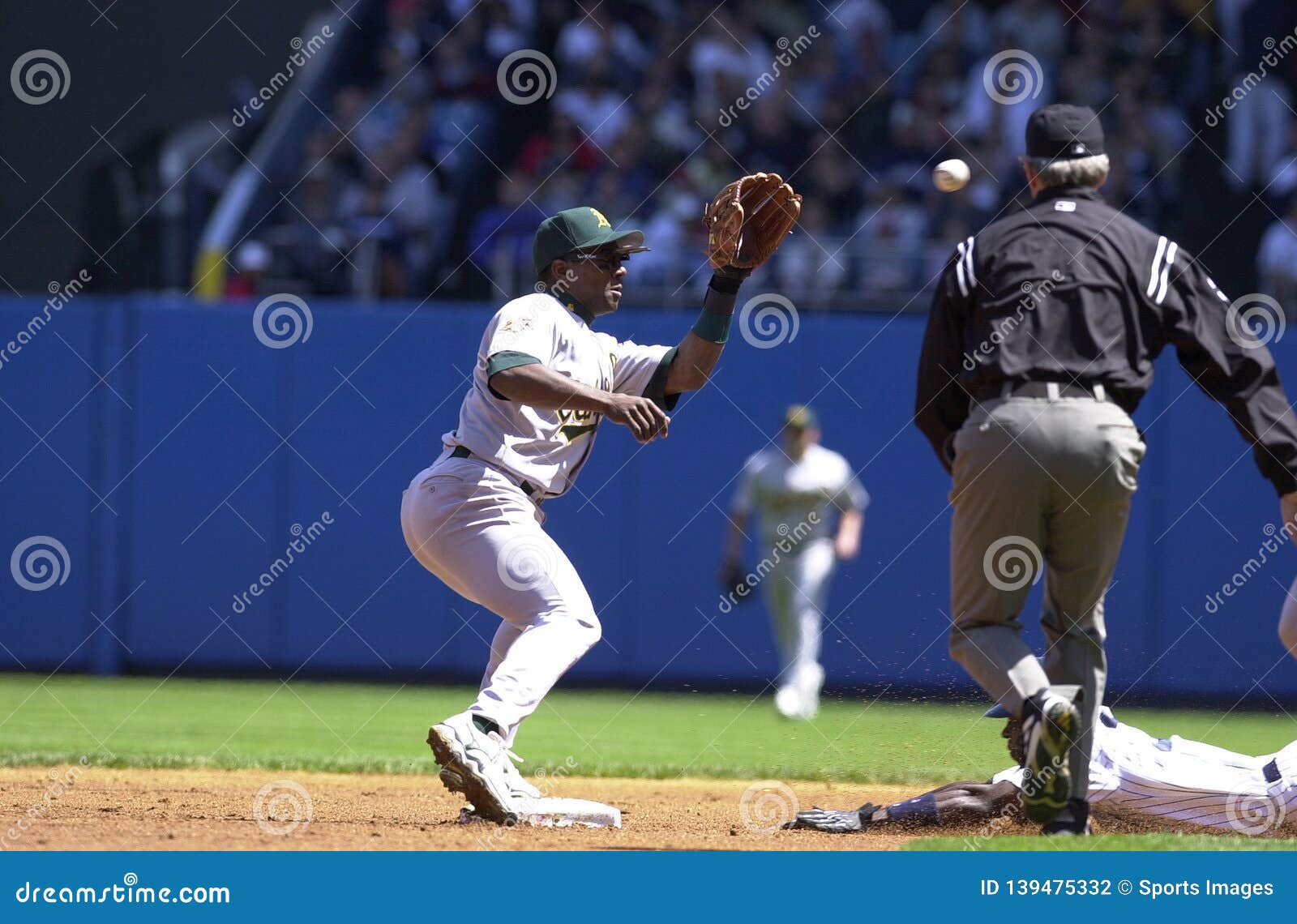 Baseball Action editorial photography. Image of action - 139475332