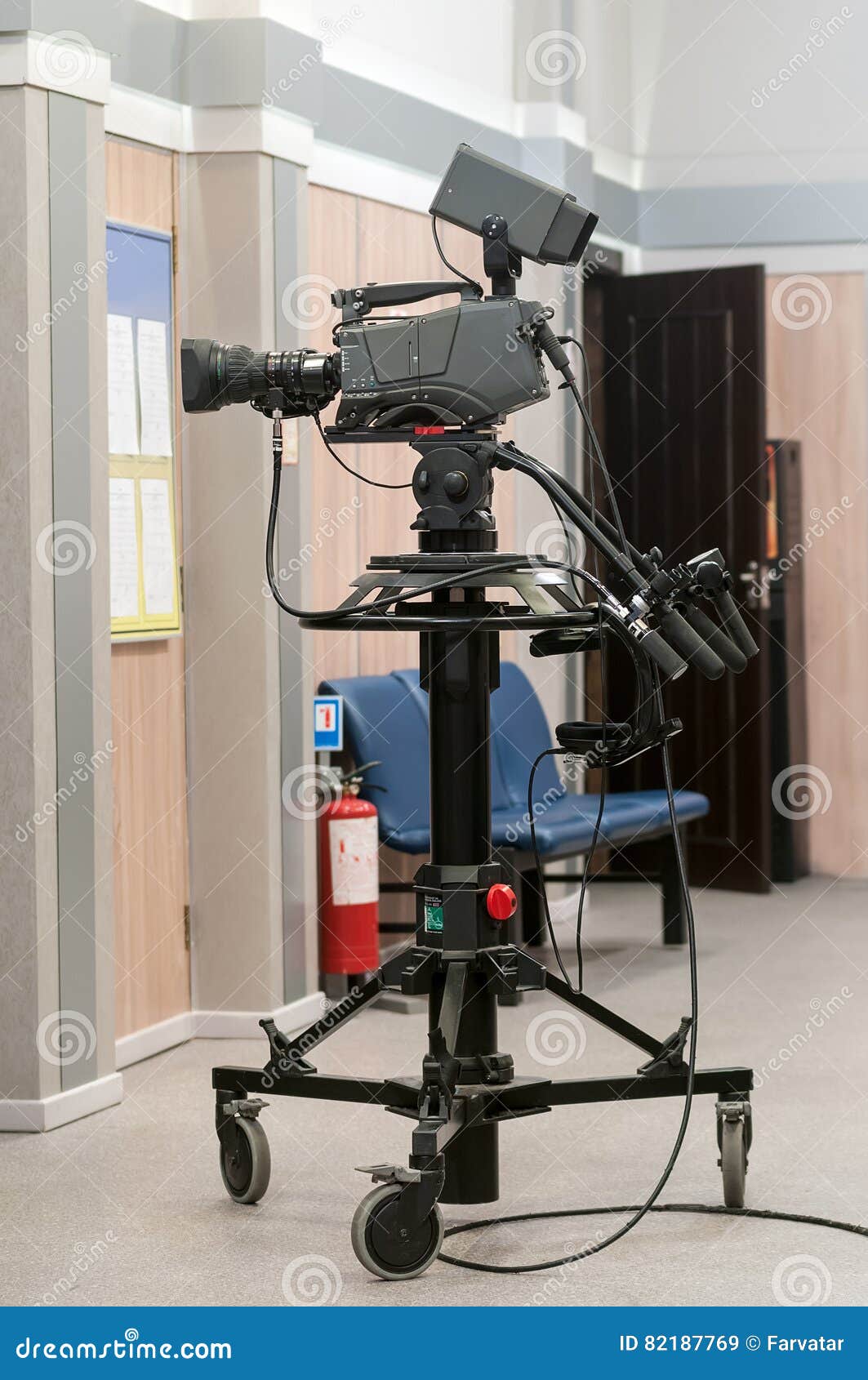 Professional Camera on a Tripod Stock Image - Image of digital, studio ...