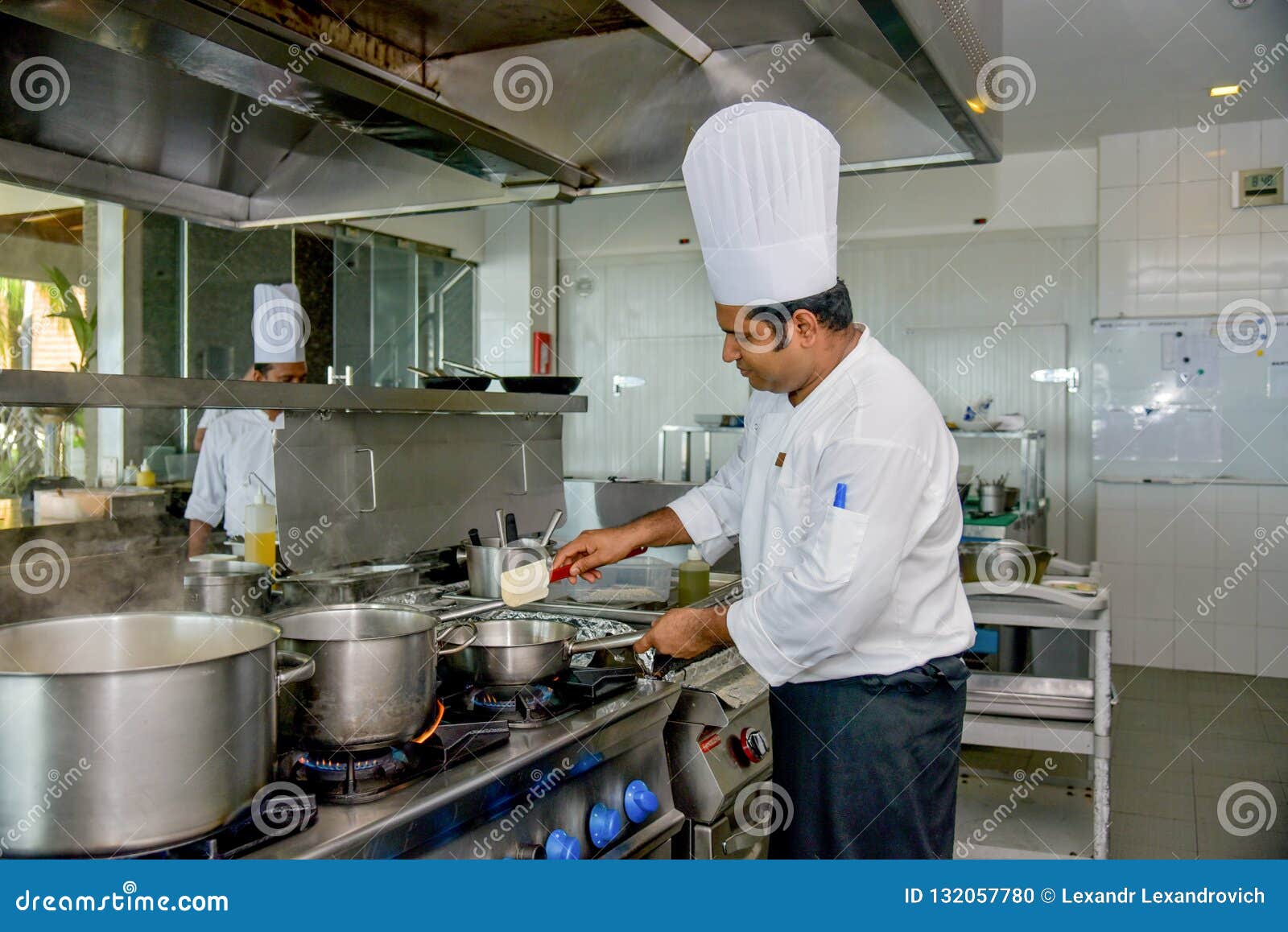 Professional Chef Cooking Dish at the Kitchen Editorial Image - Image ...