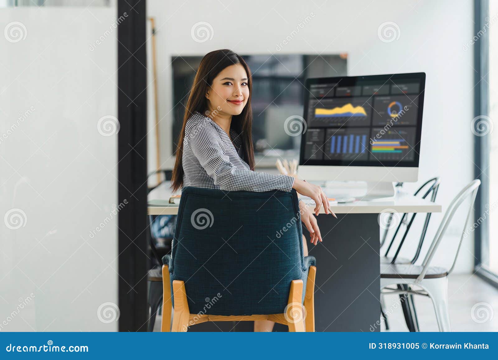 Professional Data Analyst Using Data Visualizations Dashboard On