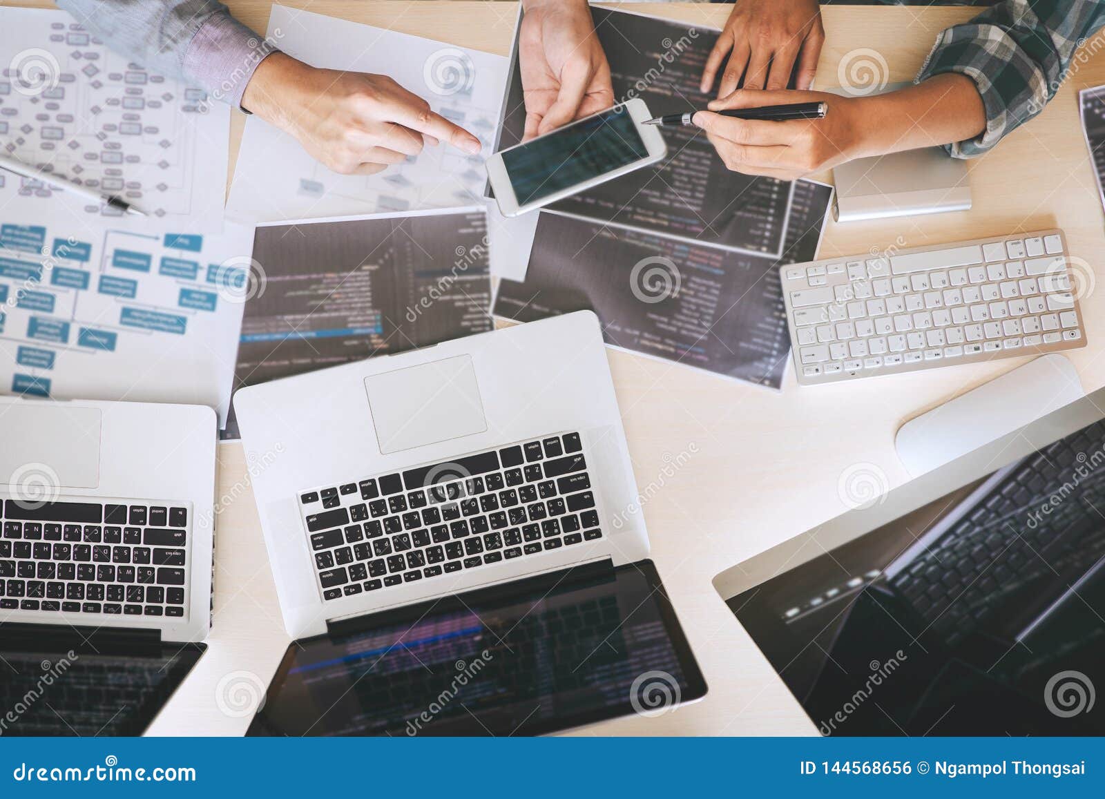 Professional Developer Programmer Cooperation Meeting and Brainstorming and Programming in ...