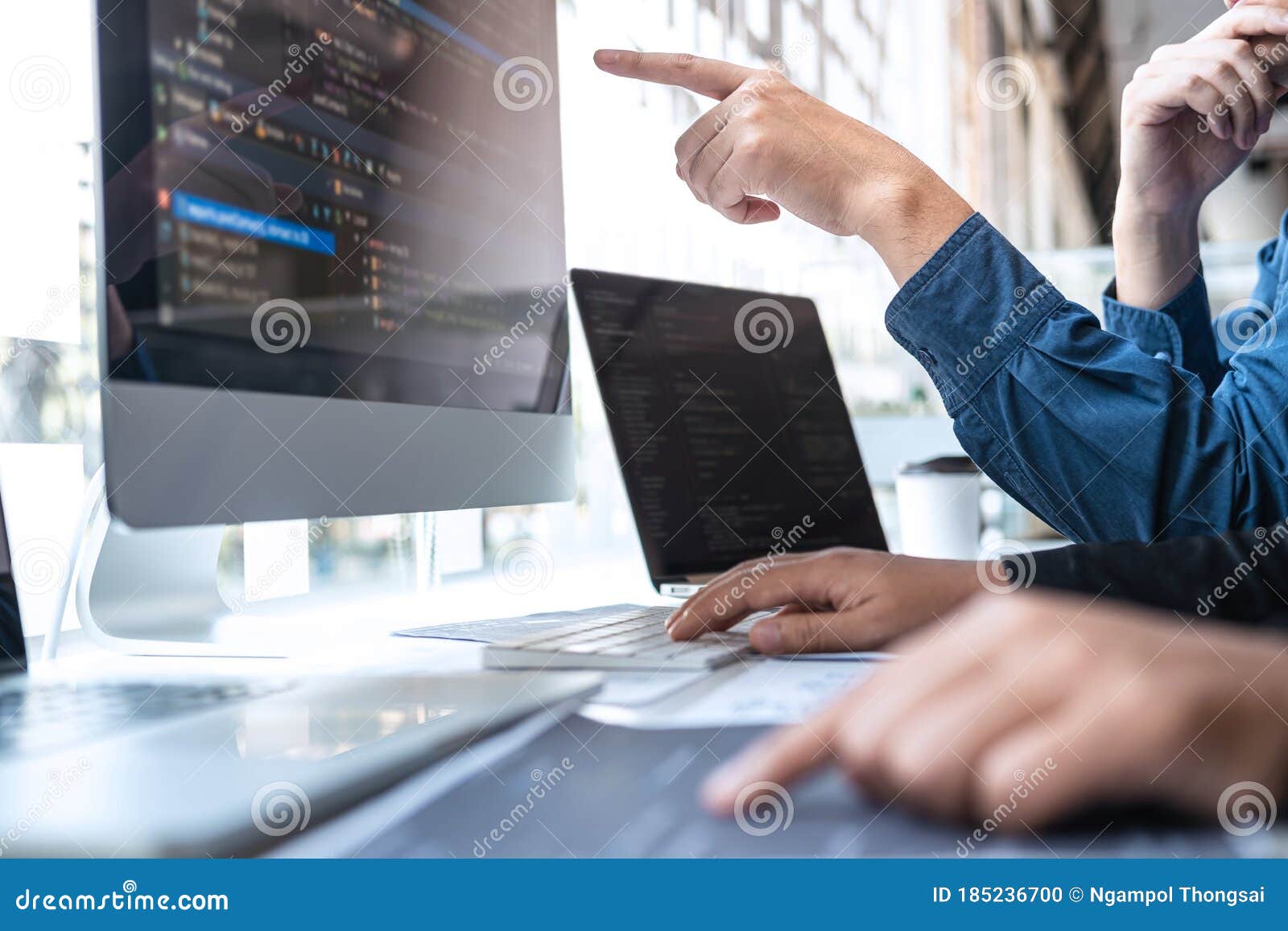 Professional Developer Programmer Cooperation Meeting and Brainstorming and Programming in ...