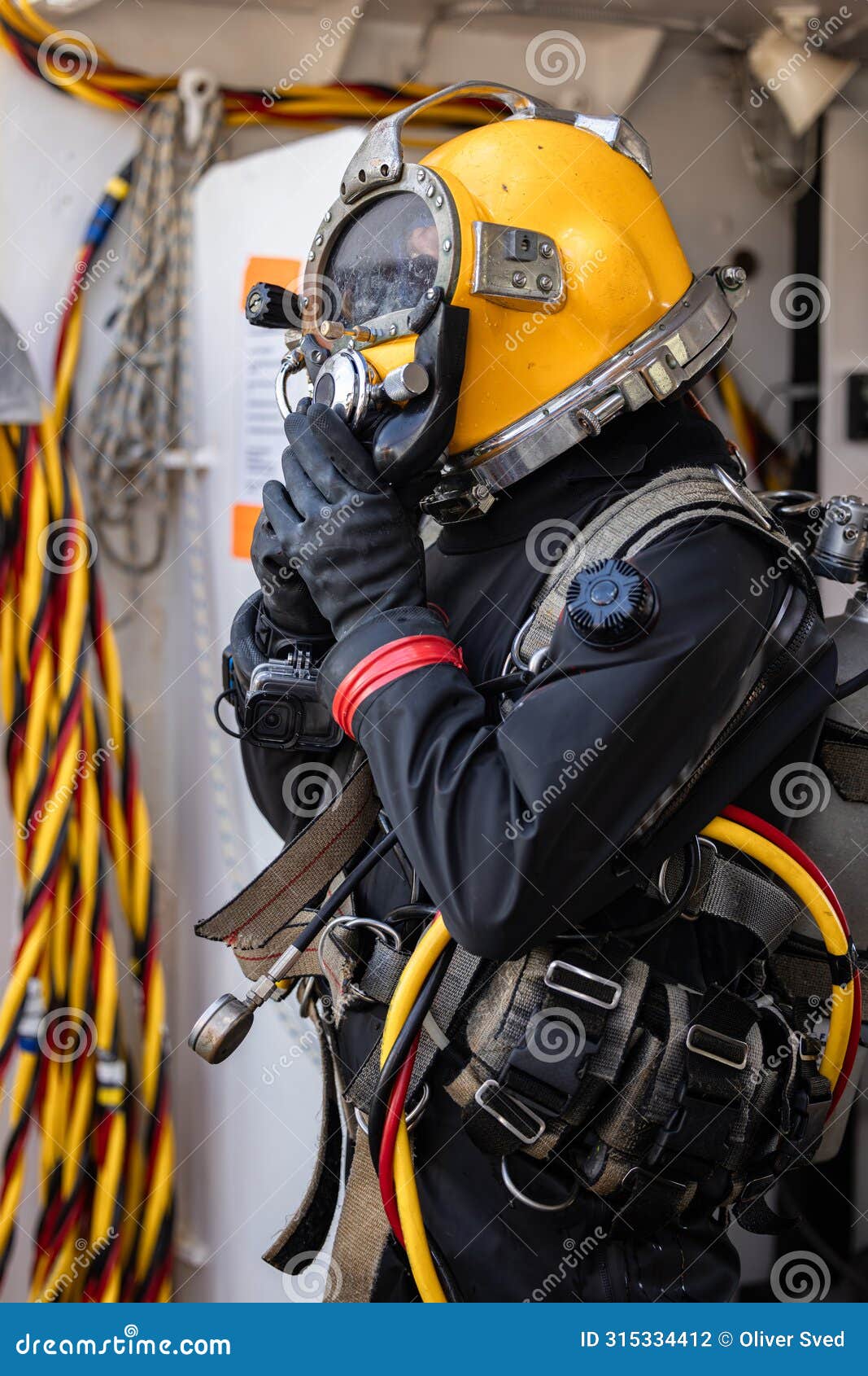 Professional Diver Enters The Water To Produce Deep-sea Works Royalty ...