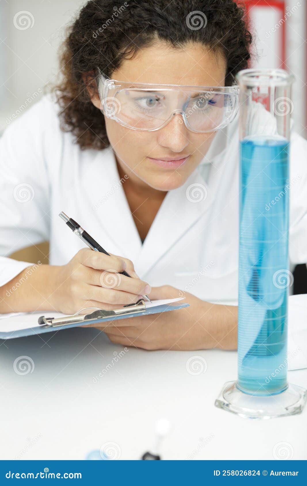 Professional Doctor Making Notes on Sample Stock Photo - Image of notes ...