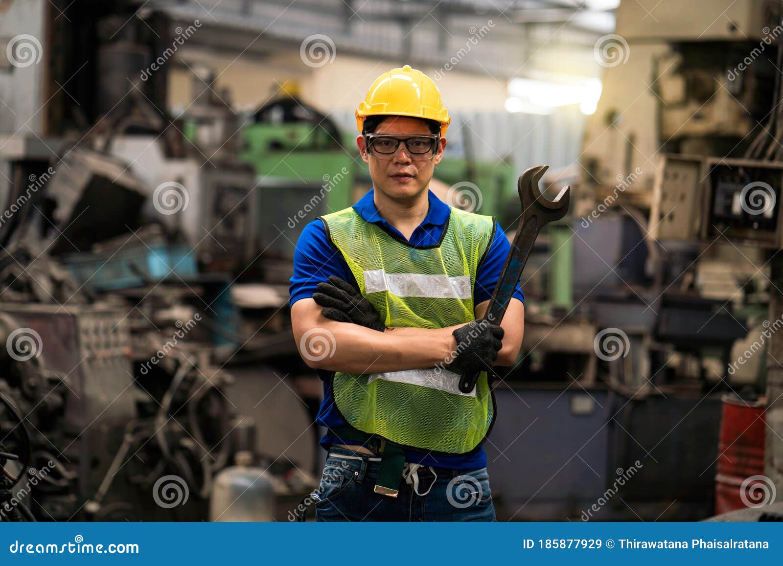 Professional Engineer in the Factory Engineers are Proud of Their Work ...