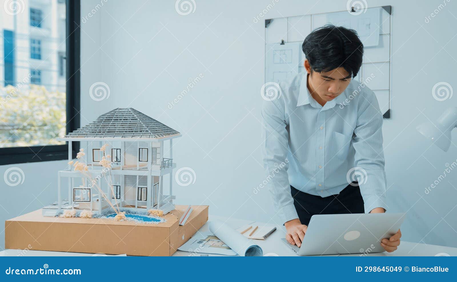 Professional Engineer Measure House Model and Using Laptop Analysis ...