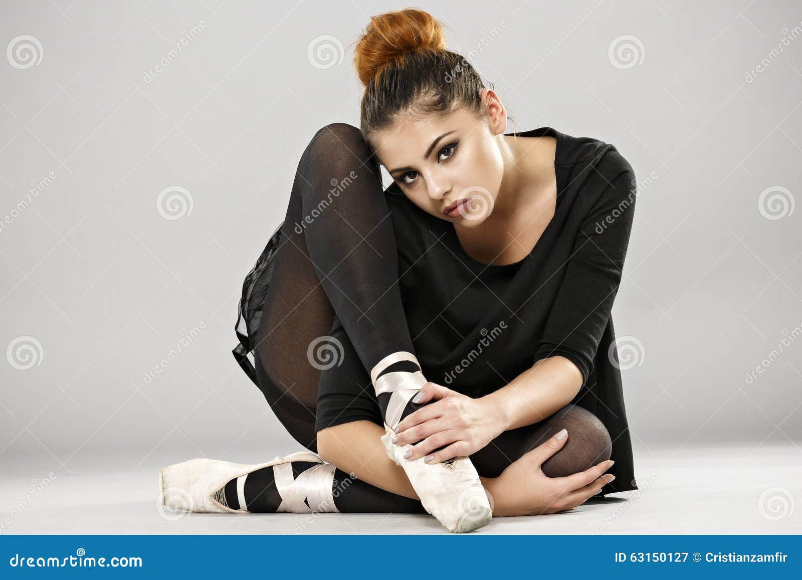Professional Female Ballet Dancer Stock Image - Image of femininity ...