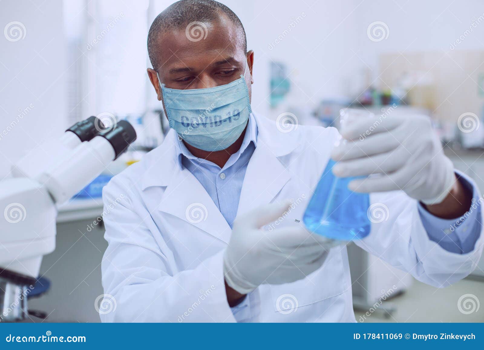 Professional Lab Worker Wearing a Medical Mask Stock Image - Image of ...