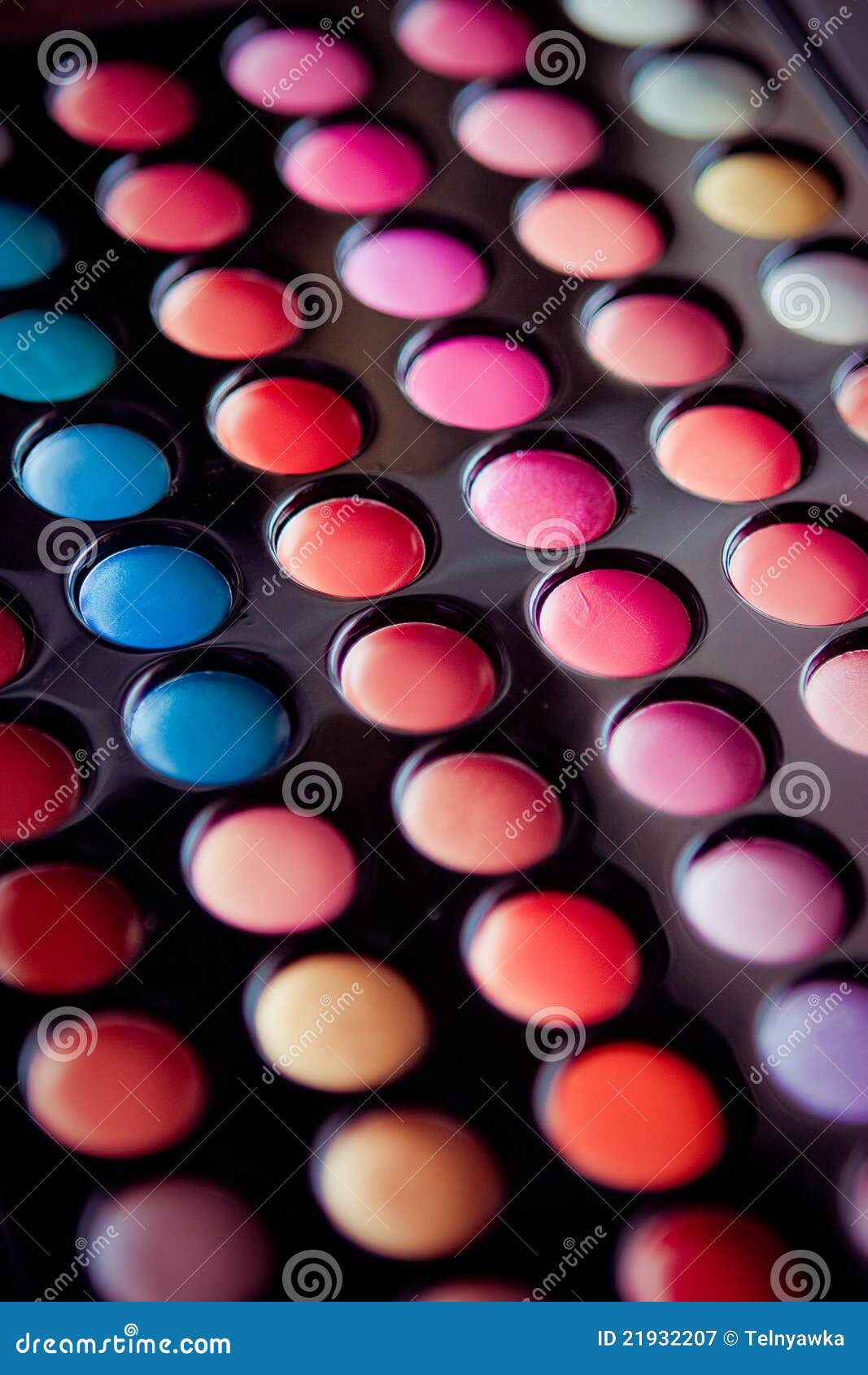 Professional Multicolor Eyeshadow Pale Stock Image - Image of eyeshadow ...