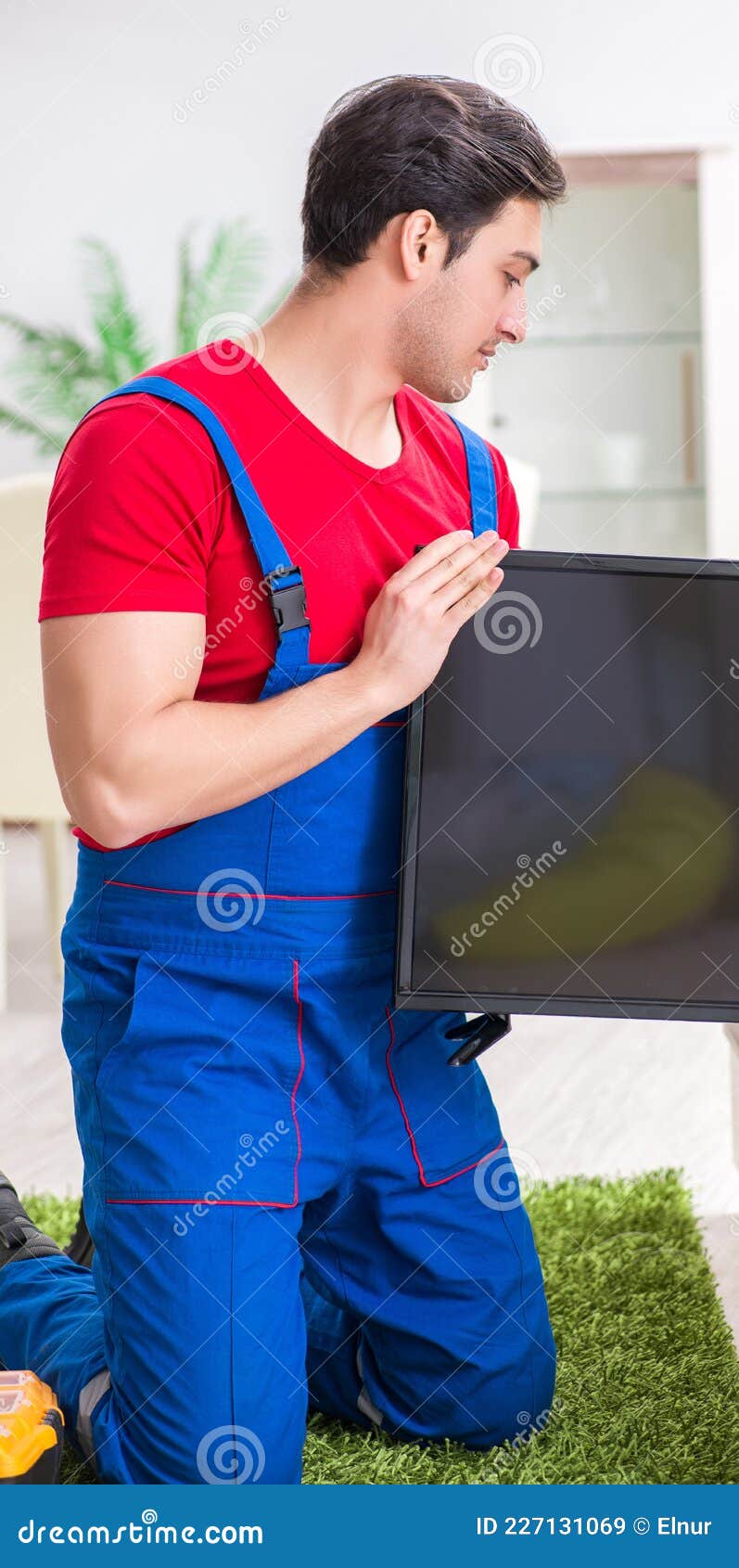 Professional Repair Engineer Repairing Broken Tv Stock Image - Image of ...