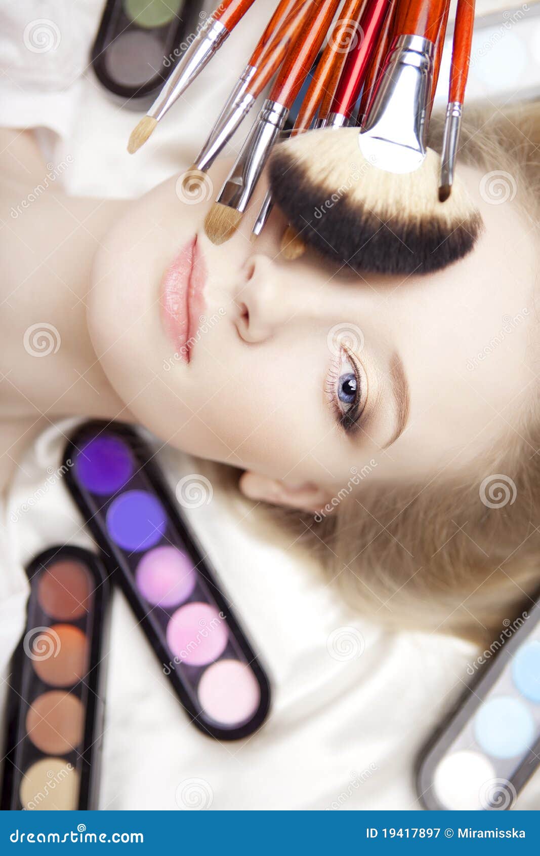 Professional Stylist Make-up Artist Makes Eye Makeup Model. Face Model ...