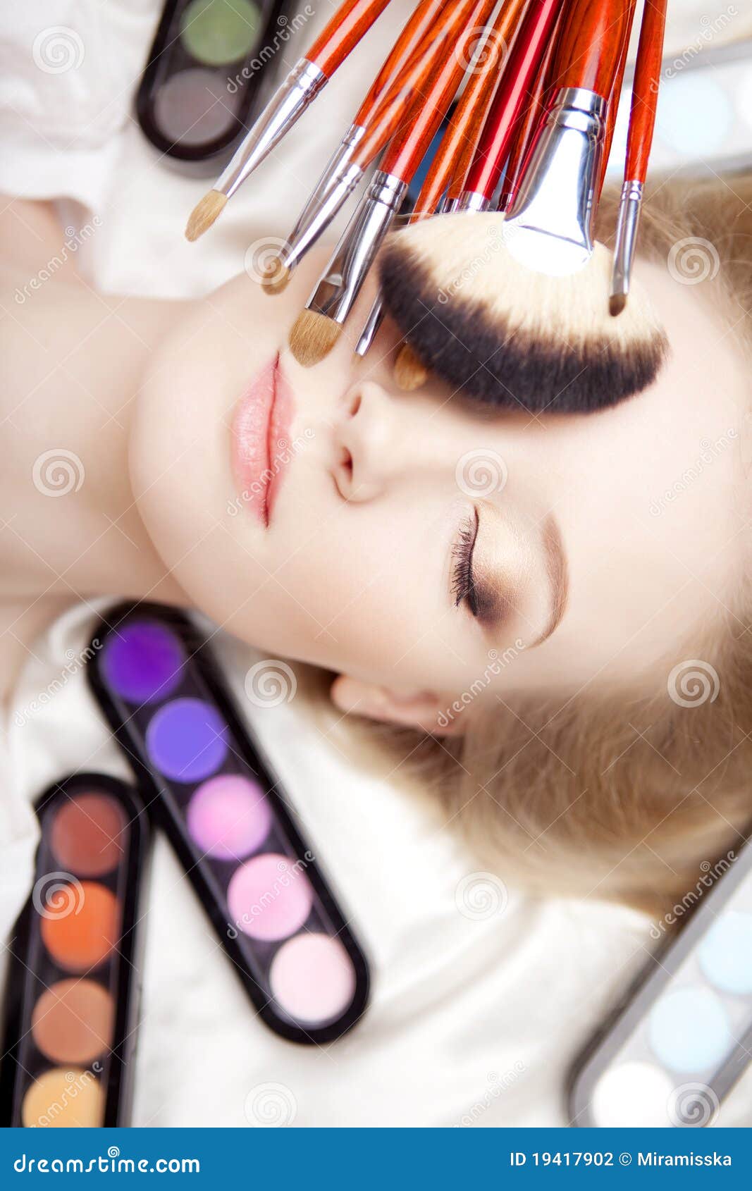 Professional Stylist Make-up Artist Makes Eye Makeup Model. Face Model ...
