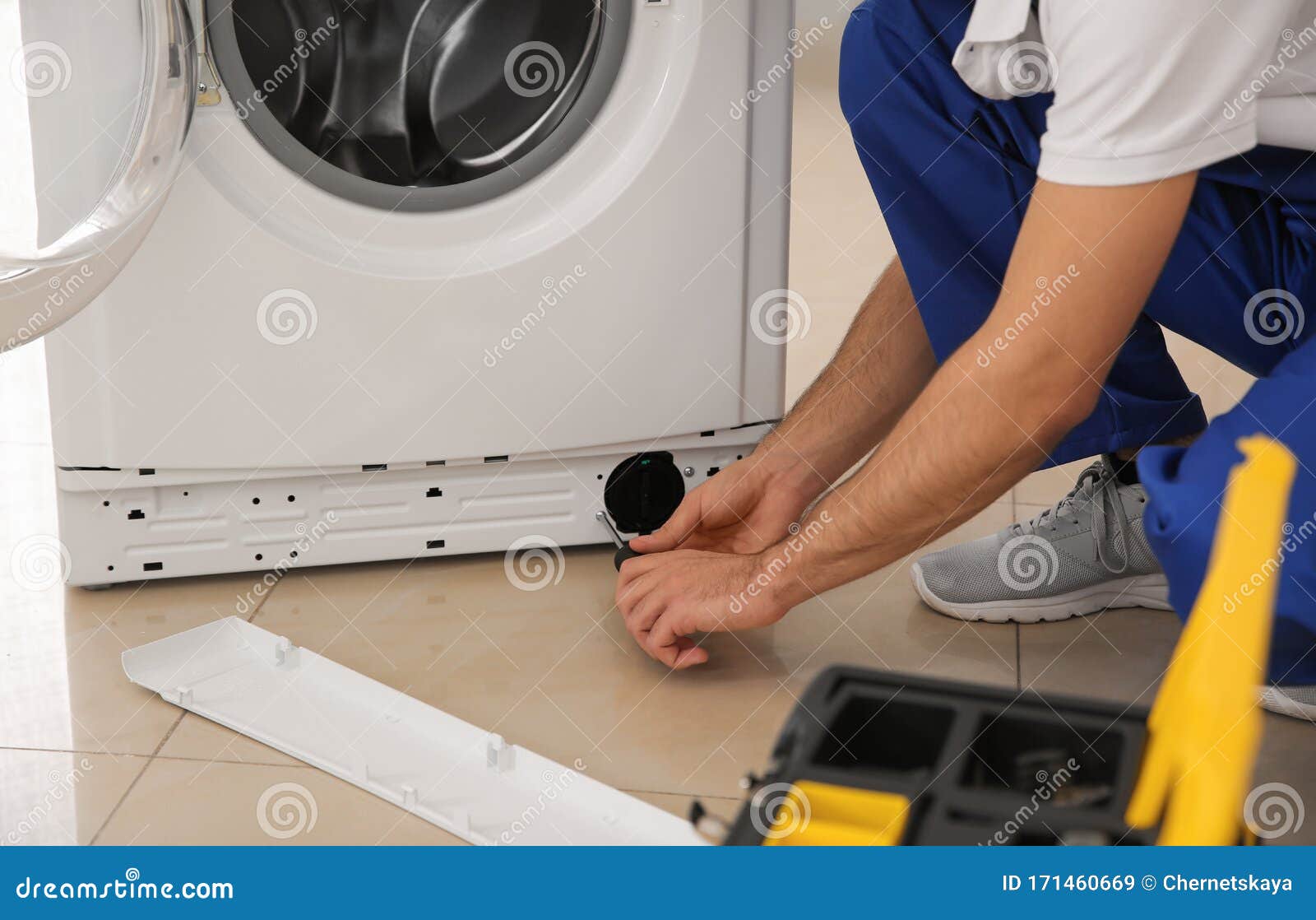 Professionele Wasmachine Voor Loodreparatie in De Badkamer Stock ... Professionele Wasmachine Voor Loodreparatie in De Badkamer Stock ...