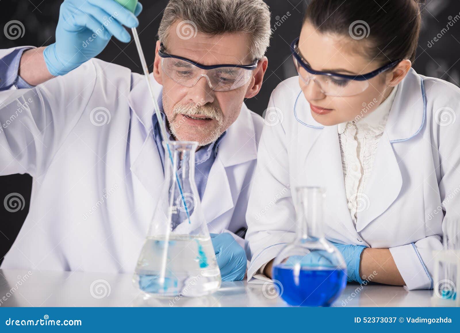 Professor fotografering för bildbyråer. Bild av doktor - 52373037