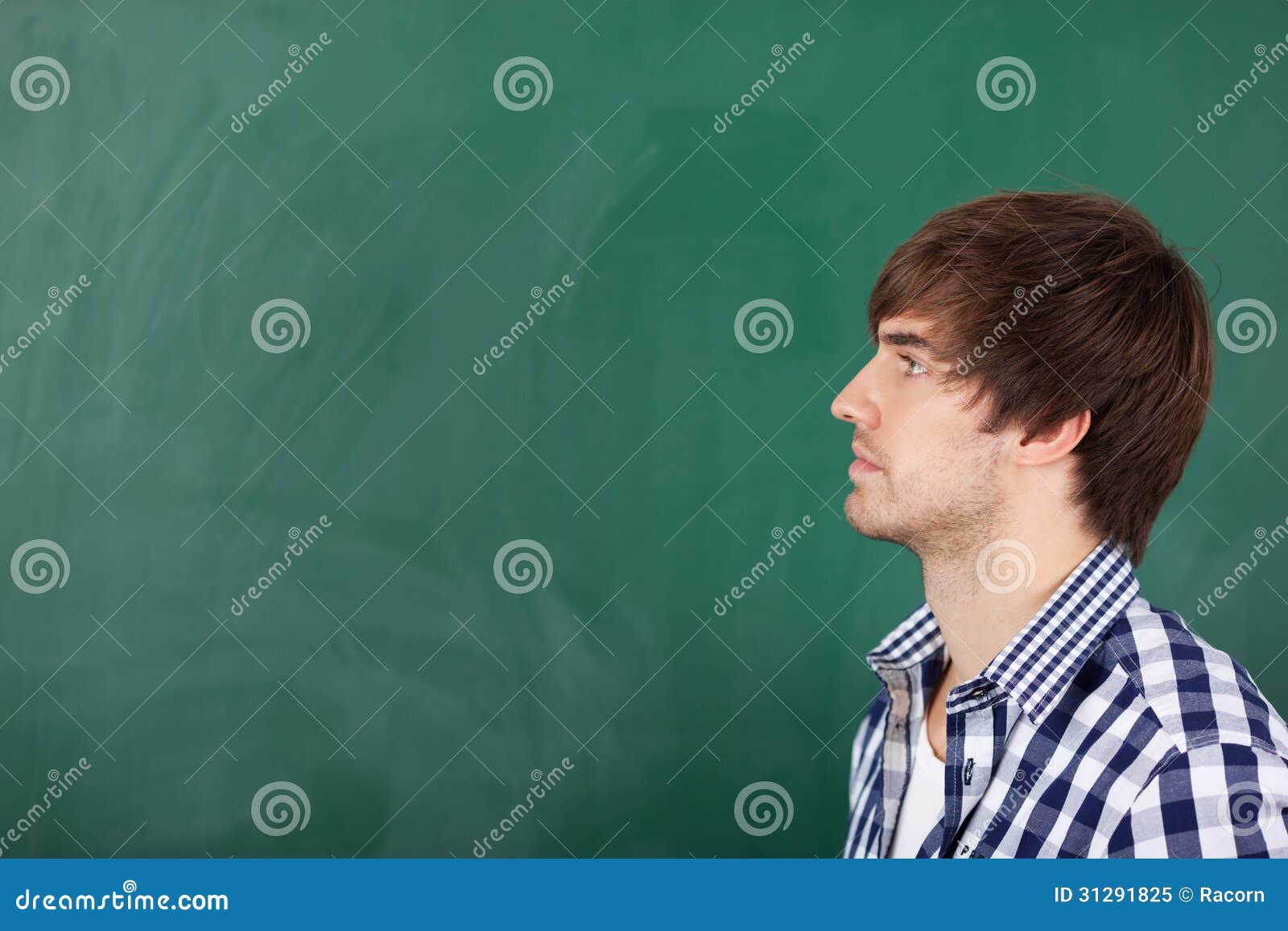 Professor Masculino Thinking in Front of Chalkboard Imagem de Stock ...
