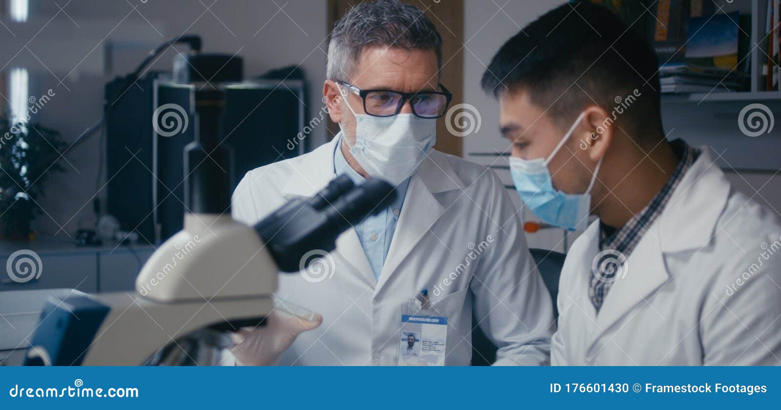 Professor and Student Discussing in Laboratory Stock Photo - Image of ...
