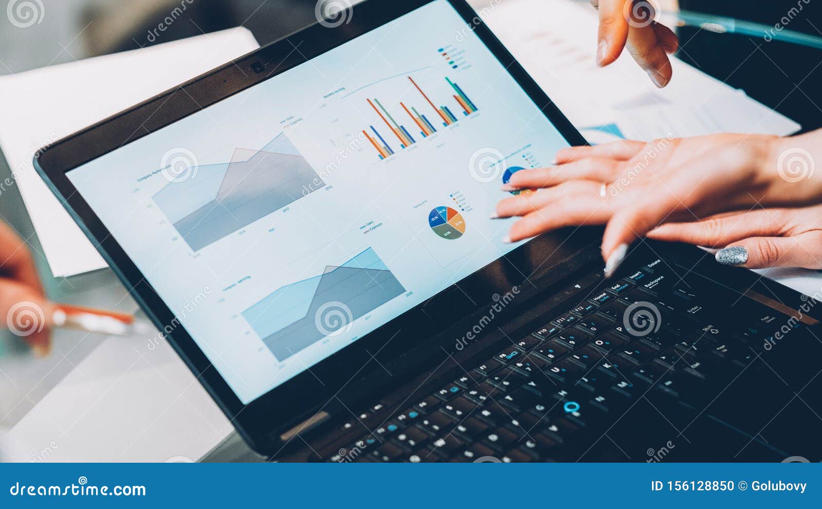 It-Profi-Team stockfoto. Bild von aufgabe, analyse, leute - 156128850