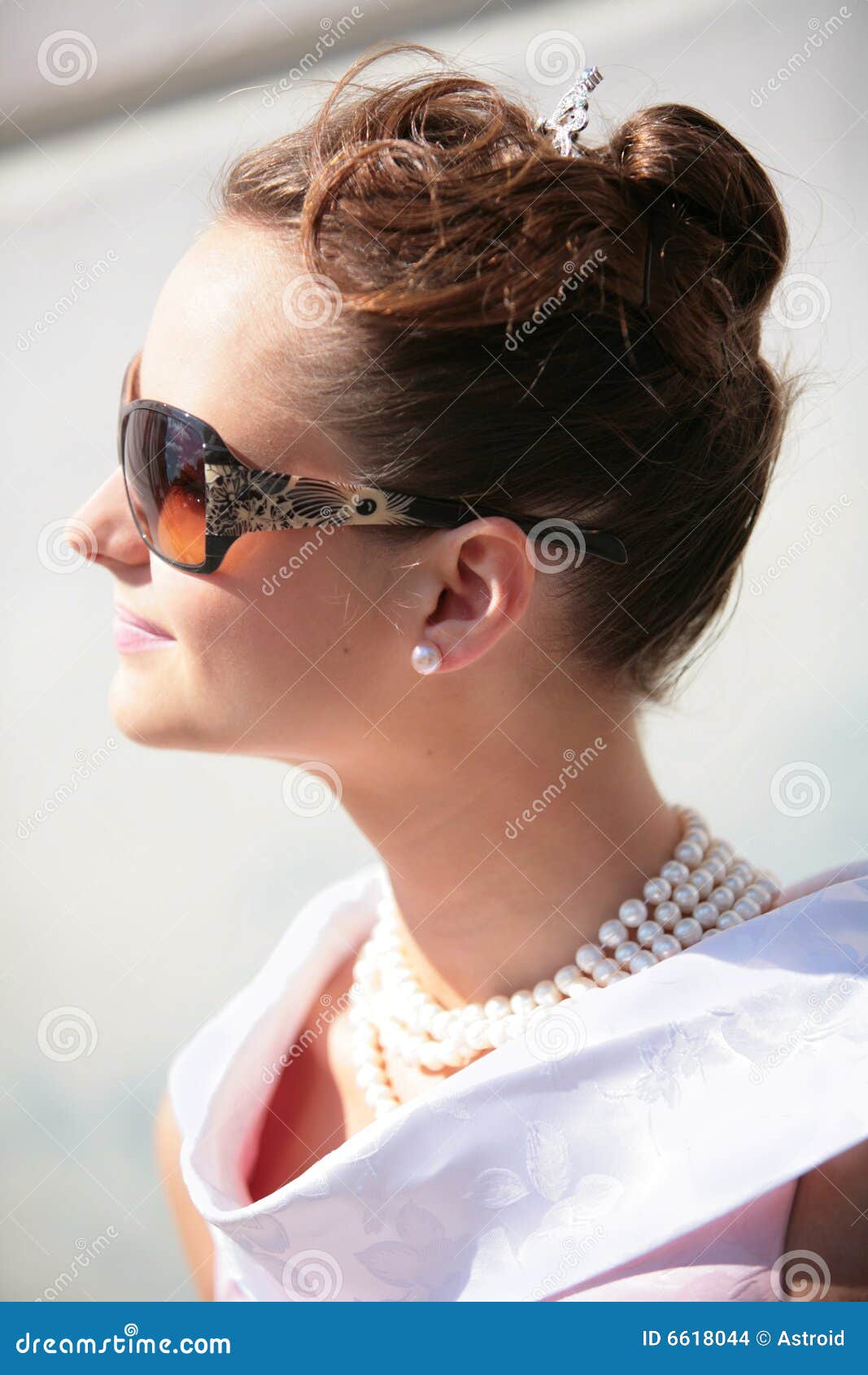 Profile of the Beautiful Girl Stock Photo - Image of monochrome, head ... Profile of the Beautiful Girl Stock Photo - Image of monochrome, head ...