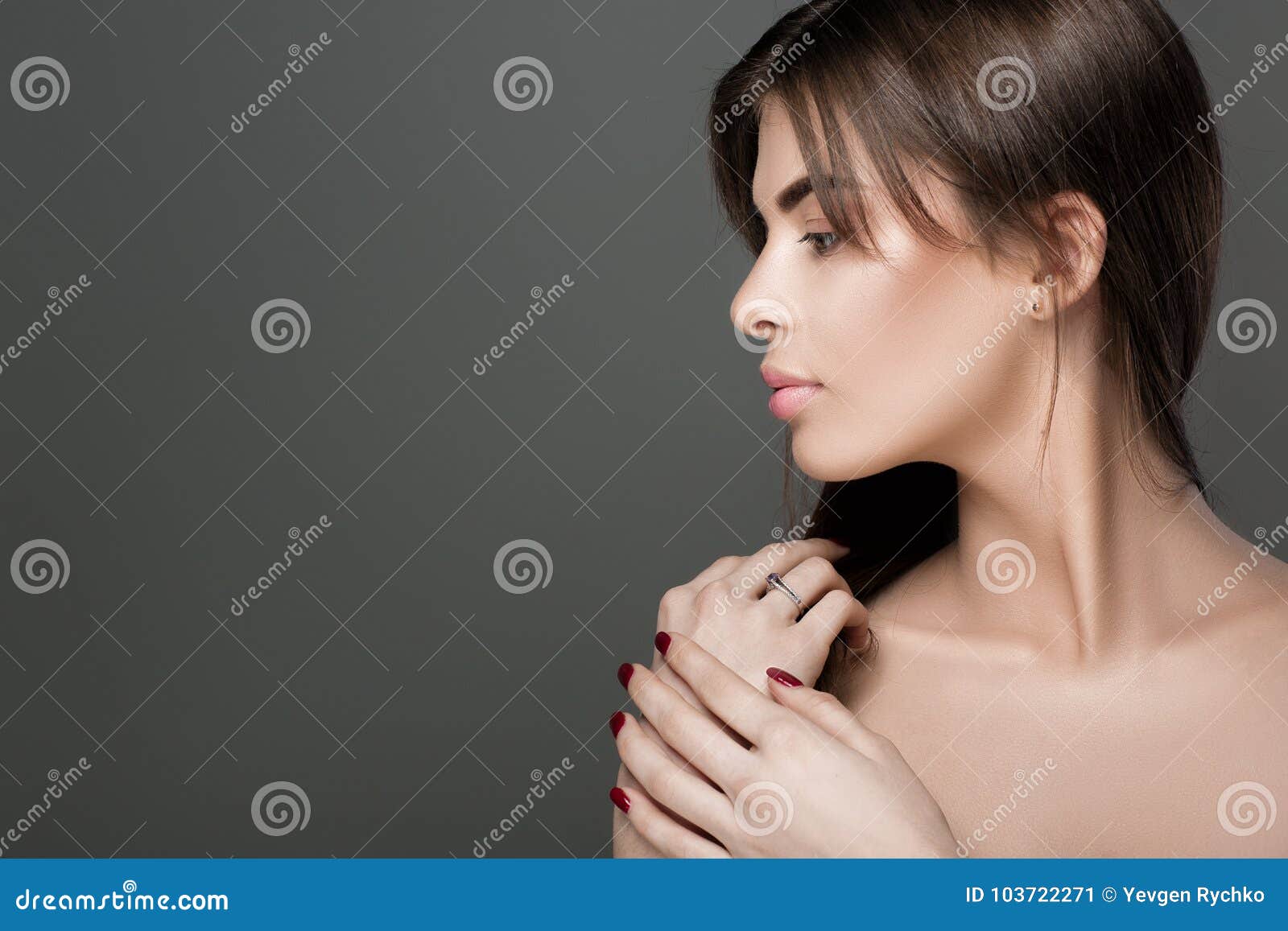 Woman With Perfect Skin And Natural Make Up Stock Image Image Of Girl