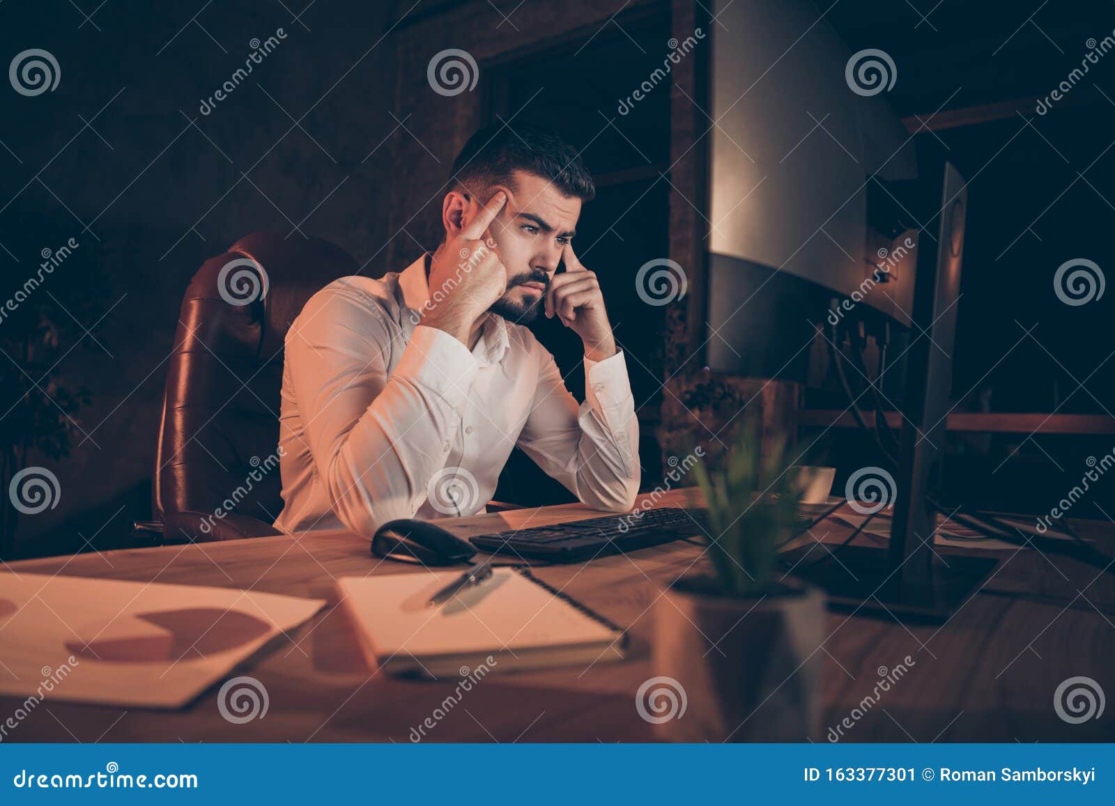 Profile Side Photo of Concentrated Marketer Man Stay Evening Sit Table ...