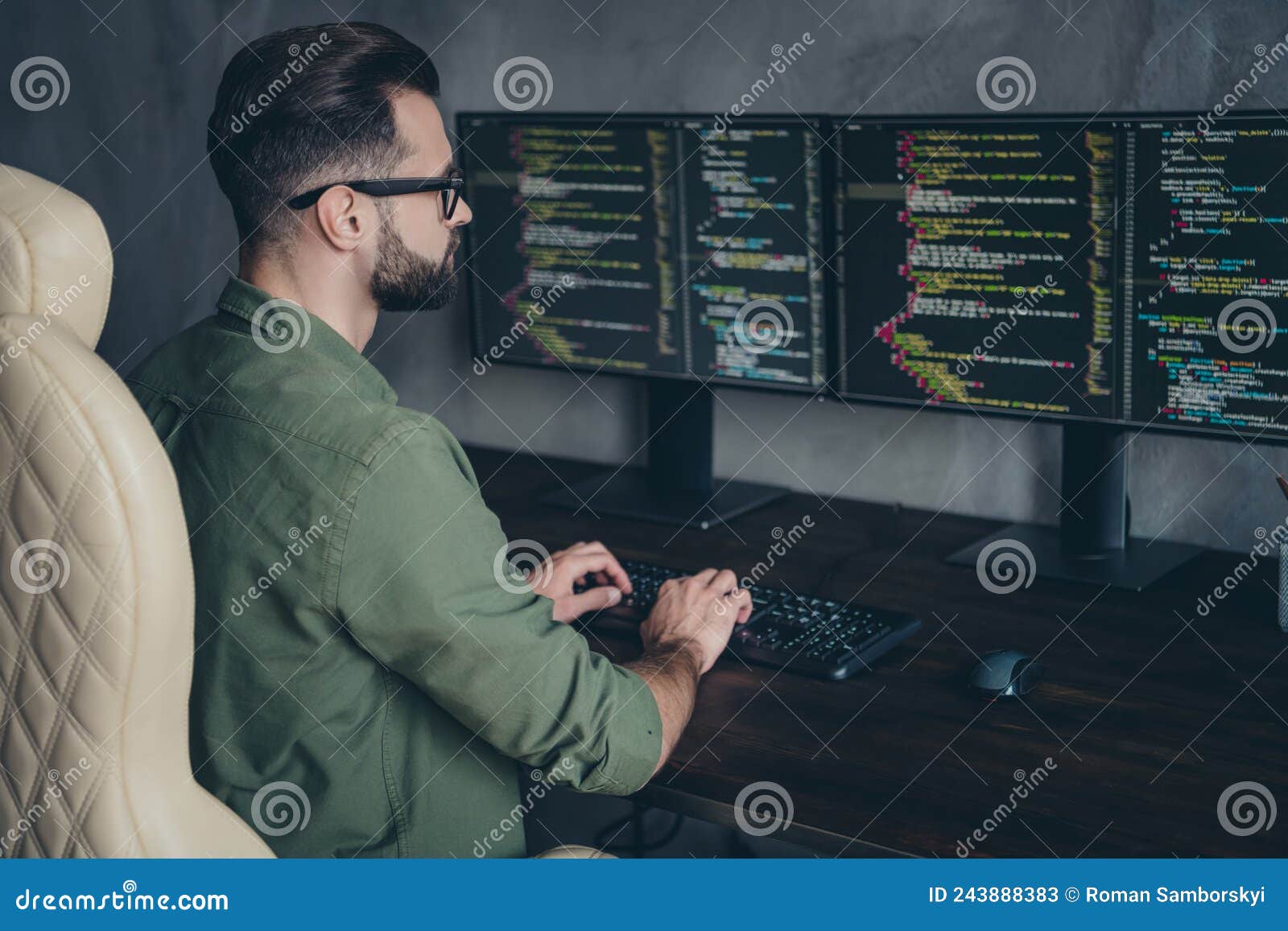 Systemadministrator Stock Photos - Free & Royalty-Free Stock Photos ...