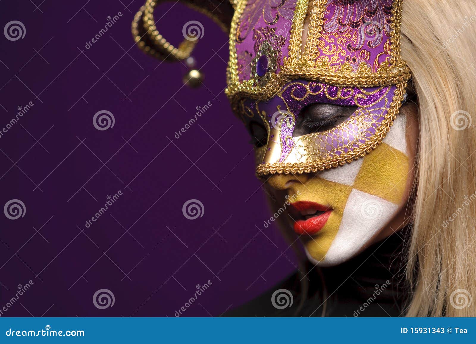 Profile Of Mask Royalty-Free Stock Photo | CartoonDealer.com #543087