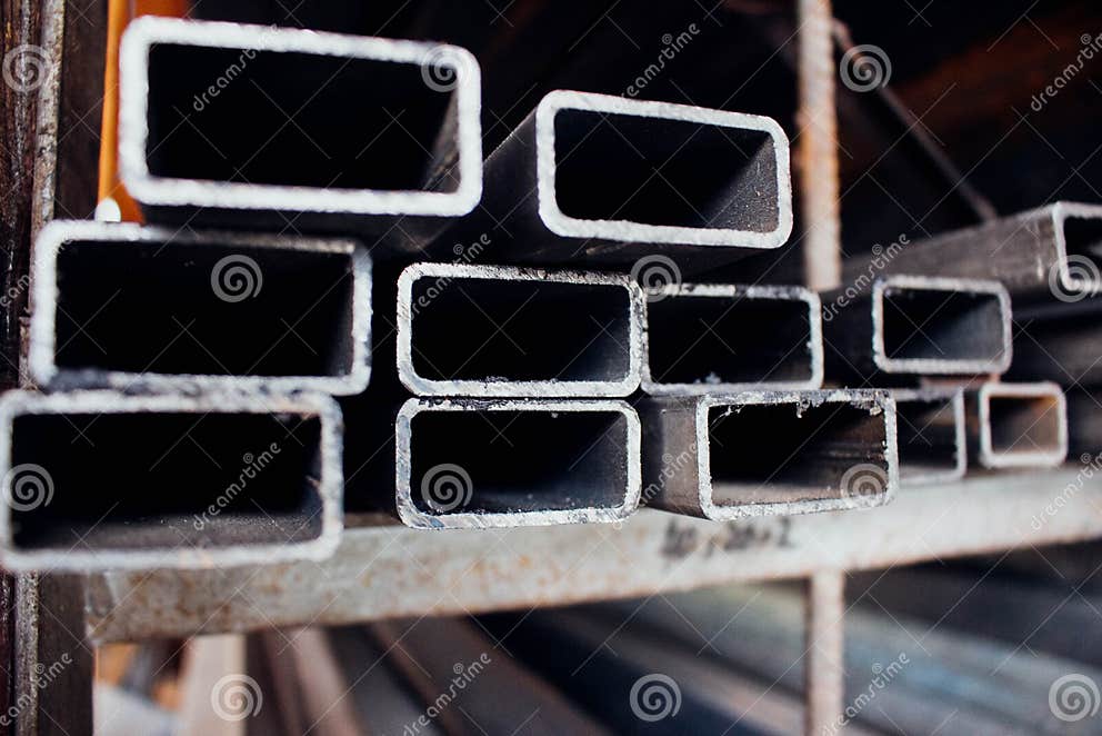 Profili del ferro immagine stock. Immagine di ruvido - 62696749