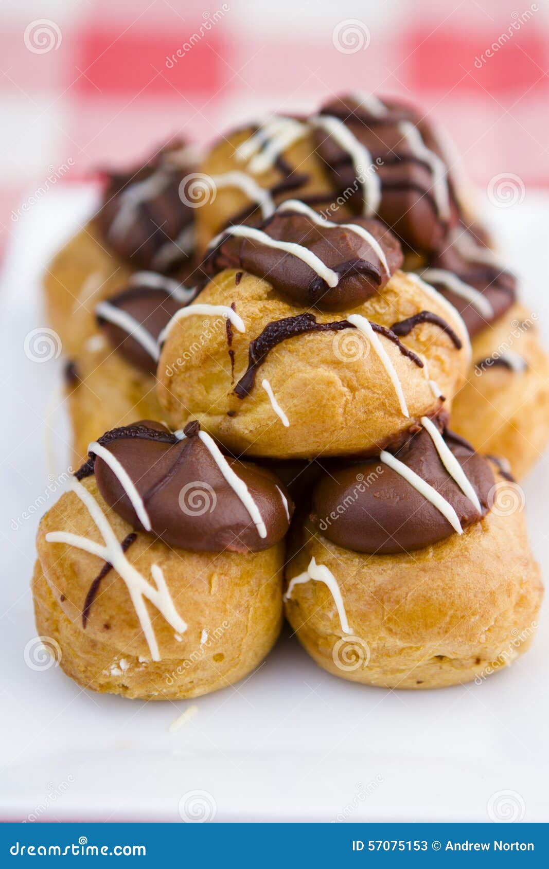 Profitero imagen de archivo. Imagen de natillas, postre - 57075153