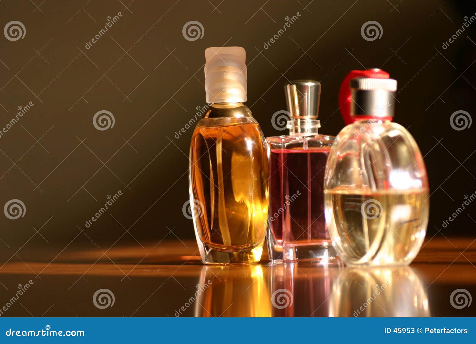 Profumo immagine stock. Immagine di mazzo, spezia, balsamo - 45953