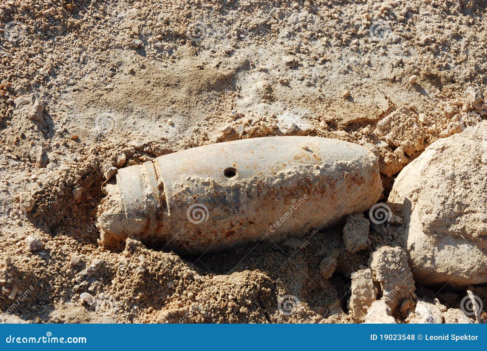 Proiettile di artiglieria. fotografia stock. Immagine di poligono ...