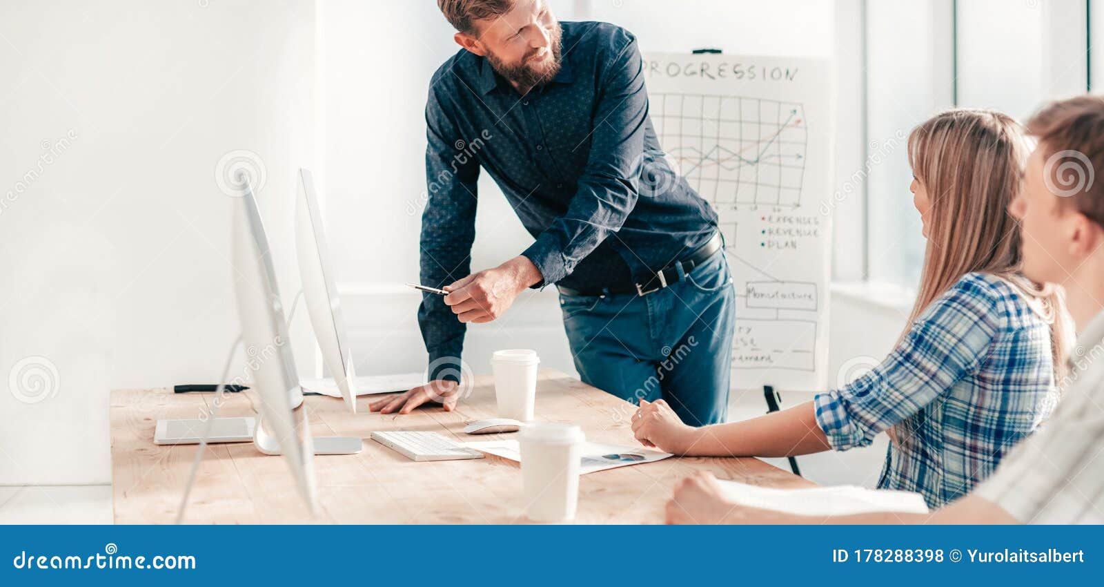 Project Manager Explaining To the Team His Ideas Stock Photo - Image of ...