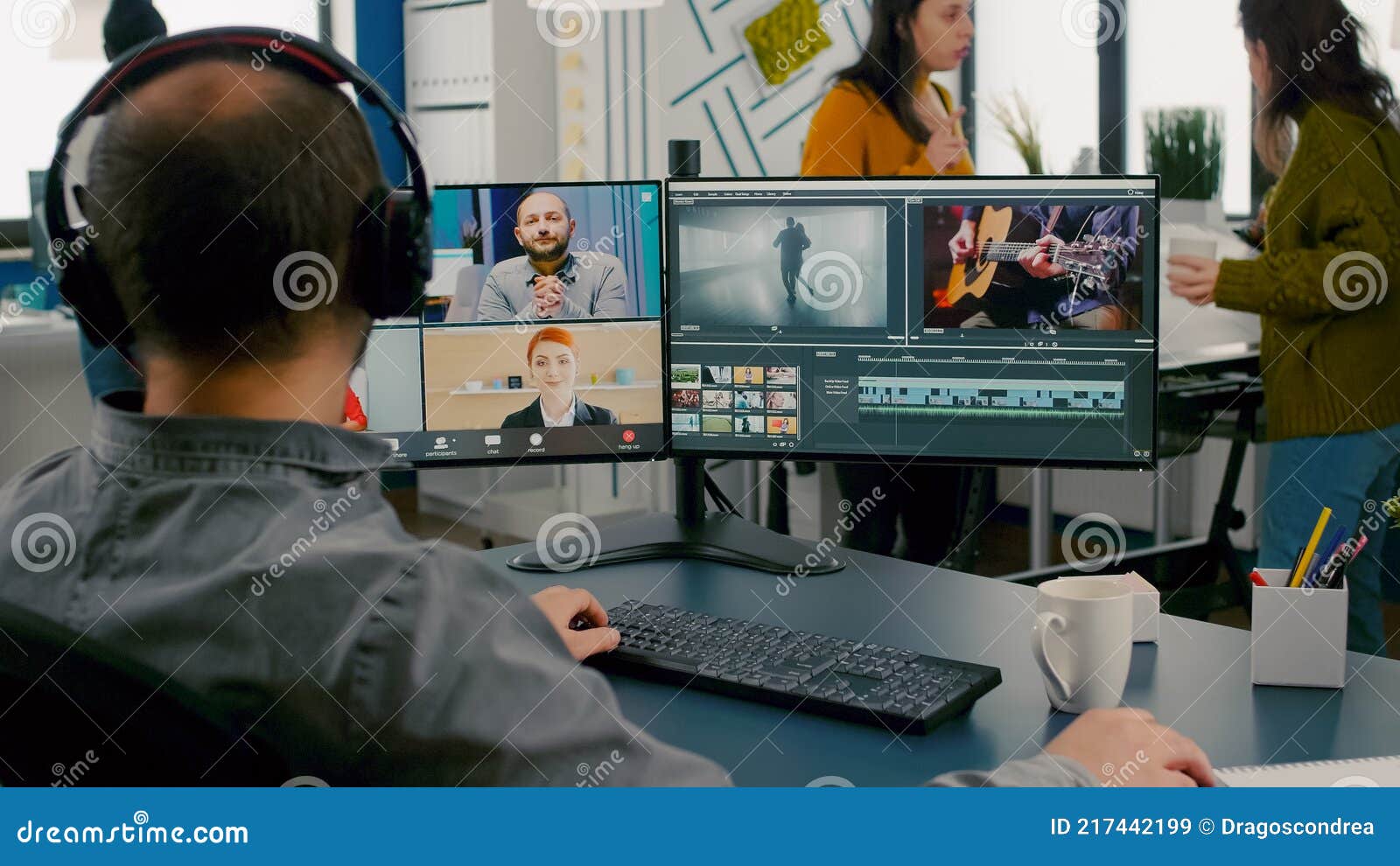 Project Manager in Web Online Meeting with Team on Video Call Stock ...