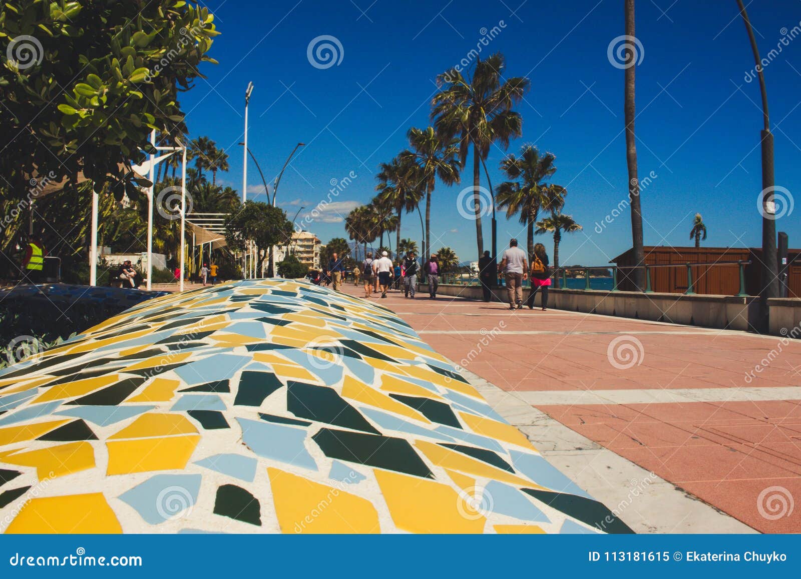 Promenad redaktionell foto. Bild av vatten, europeiskt - 113181615