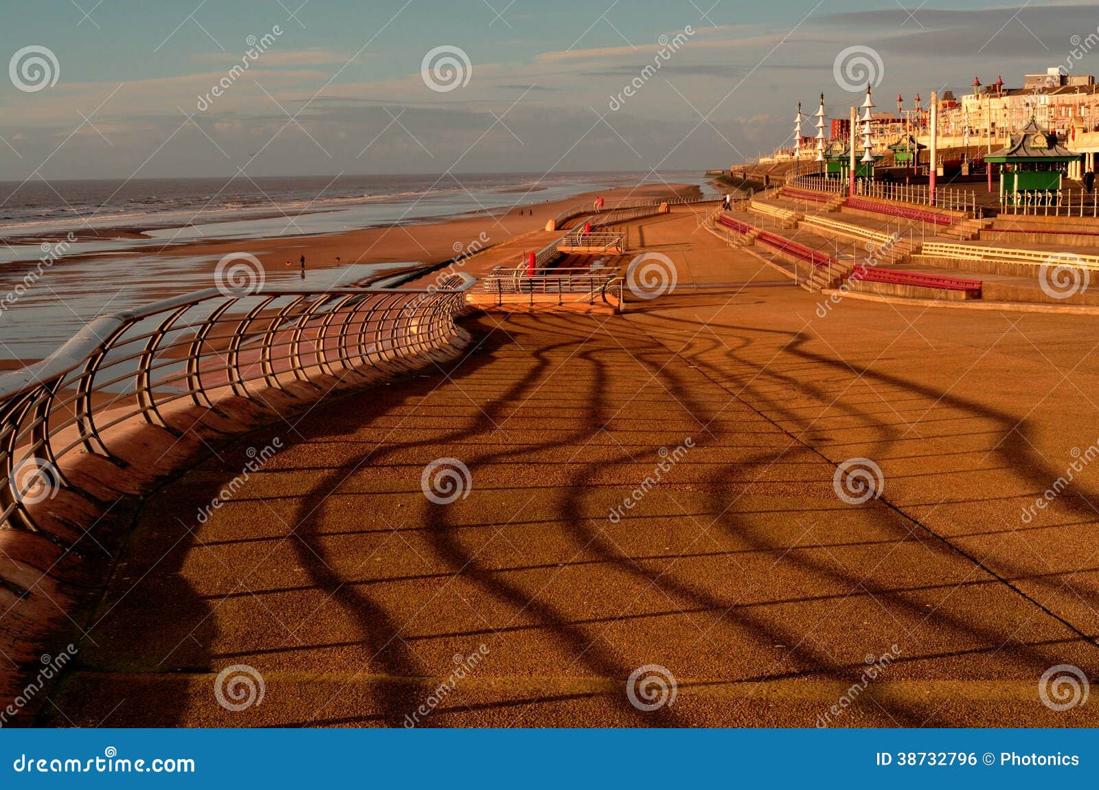 "promenade", Blackpool, Inglaterra Foto de archivo - Imagen de moderno ...