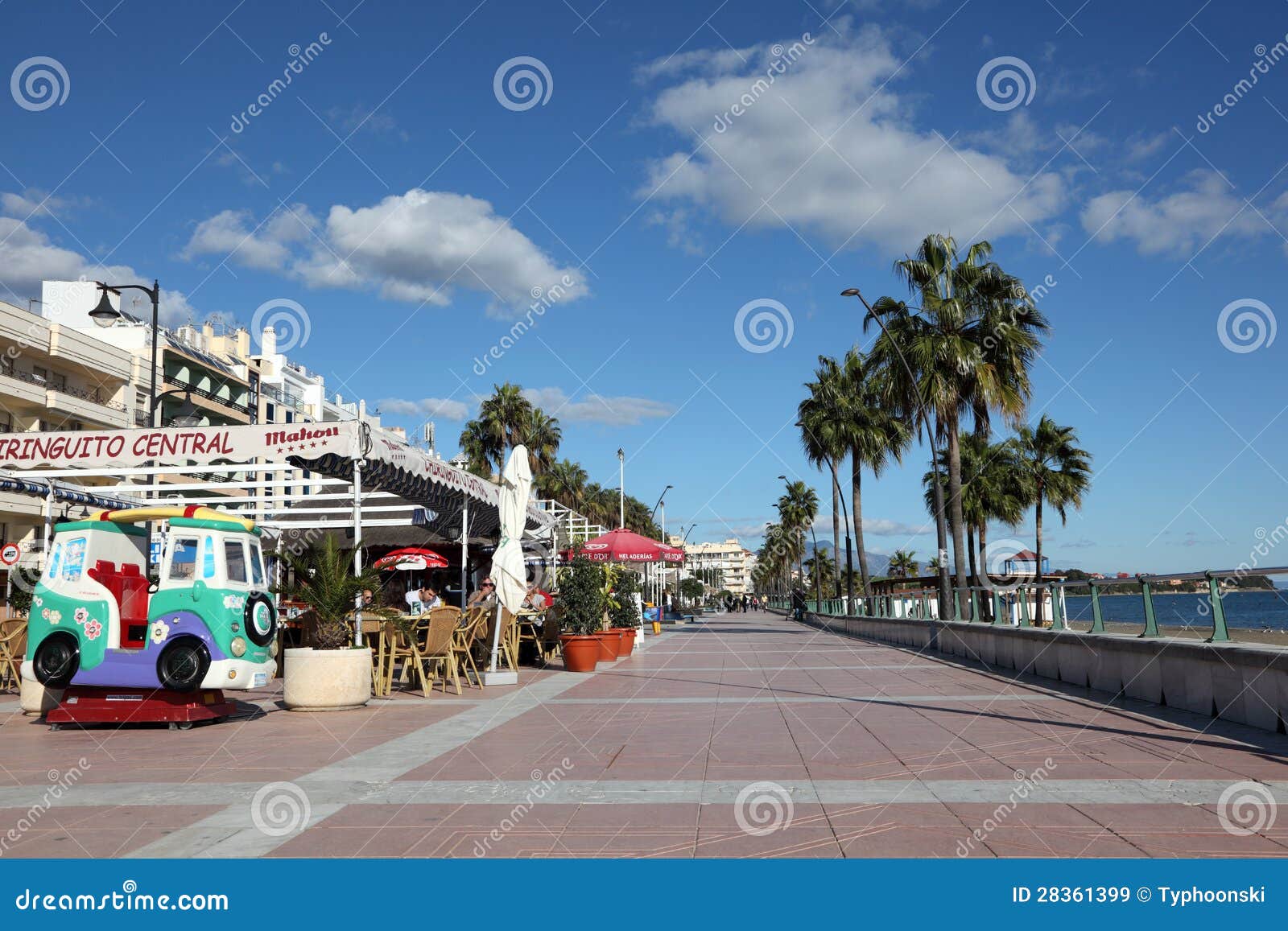 Promenade in Estepona, Spanien Redaktionelles Stockbild - Bild von ...