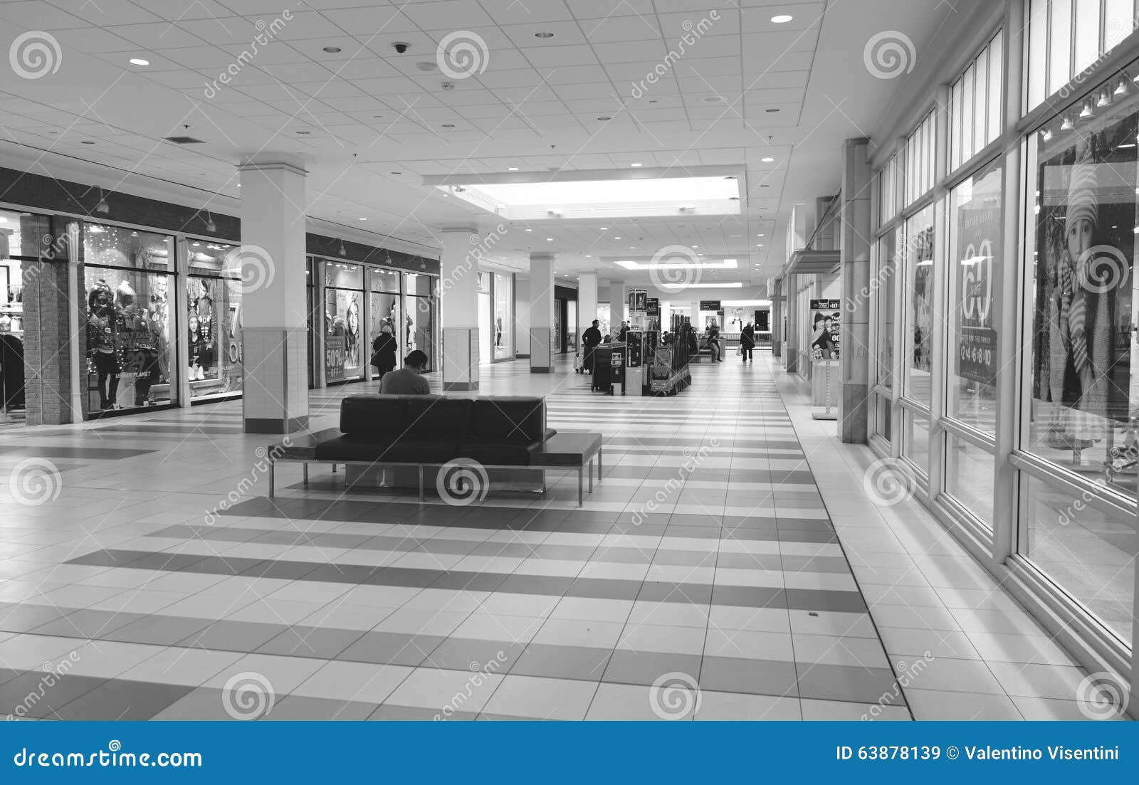 Promenade Mall editorial stock image. Image of toronto - 63878139