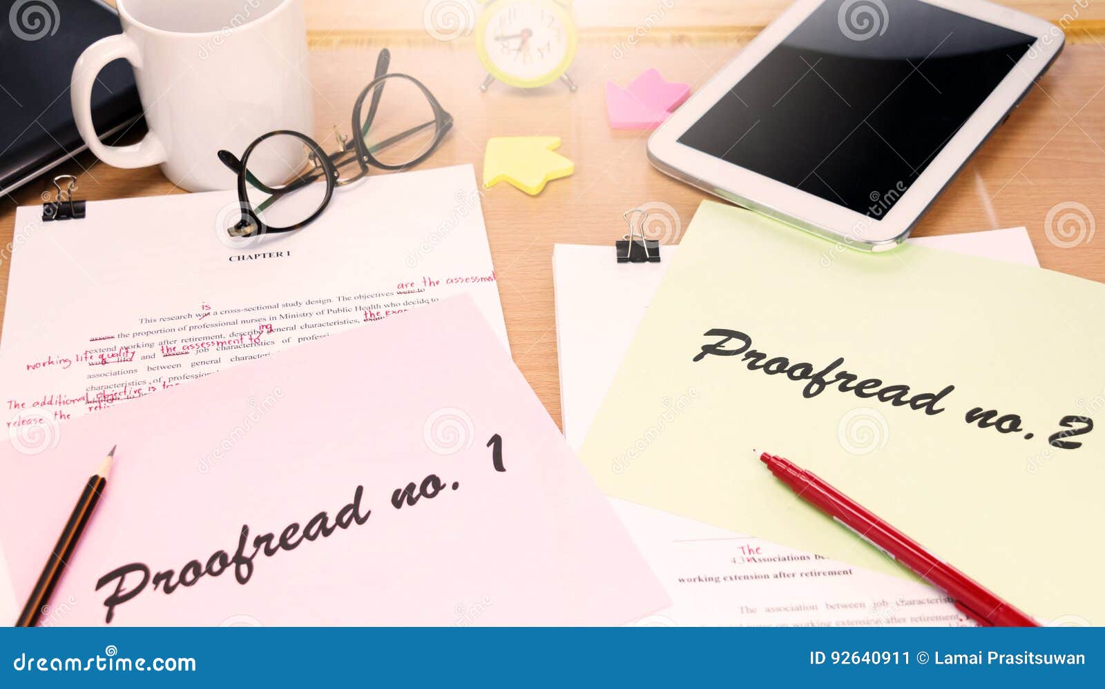 Proofreading Paper on Table Stock Image - Image of proofread, spell ...