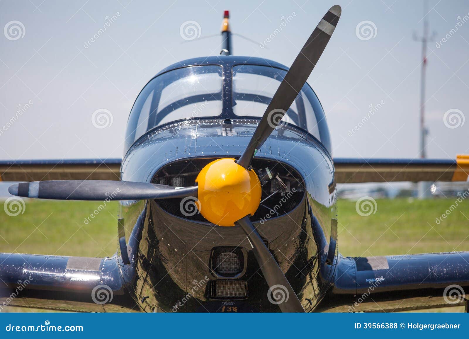Propeller aircraft stock photo. Image of flight, cylinder - 39566388