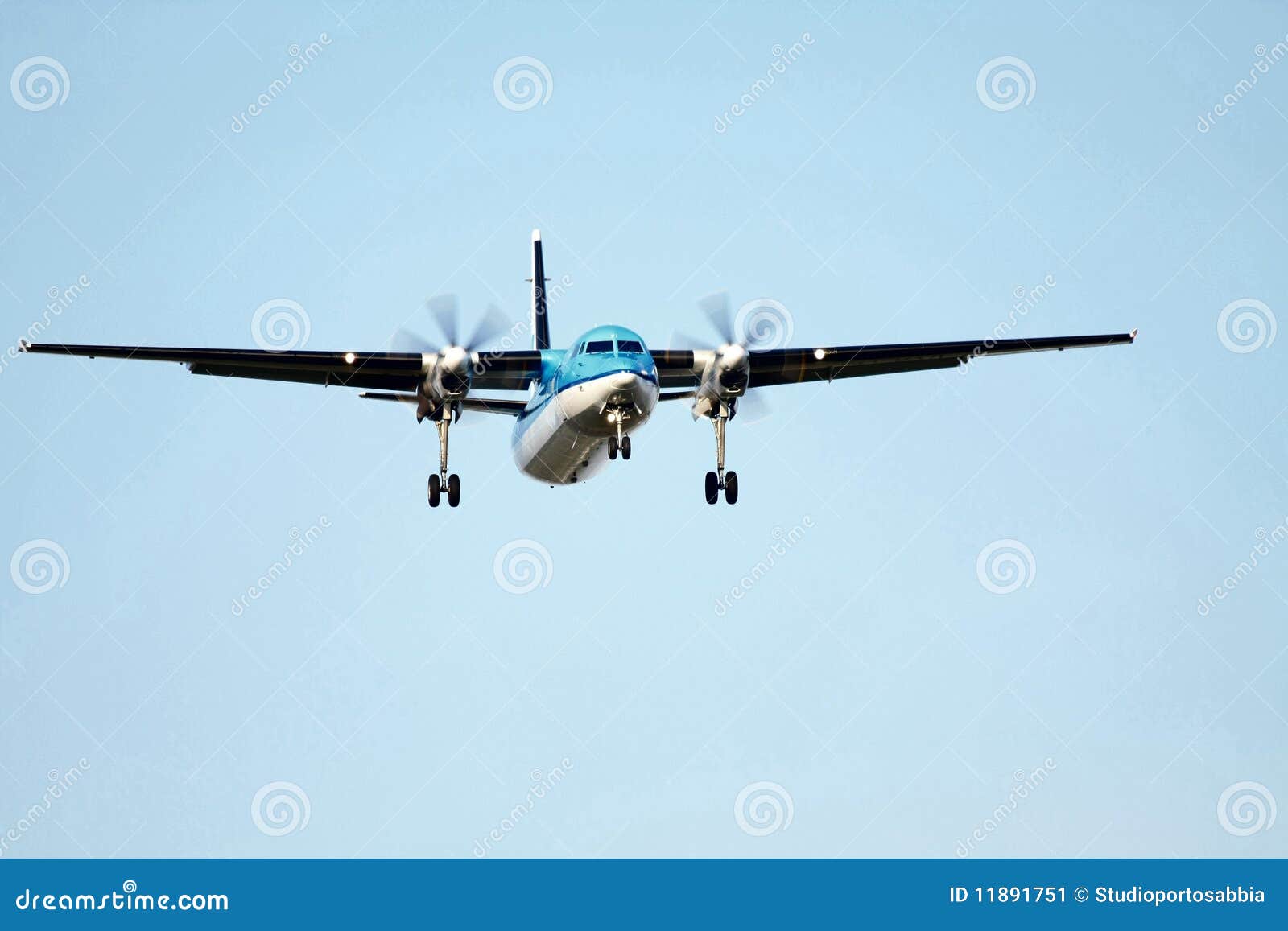 Propeller plane stock image. Image of airliner, aviation - 11891751