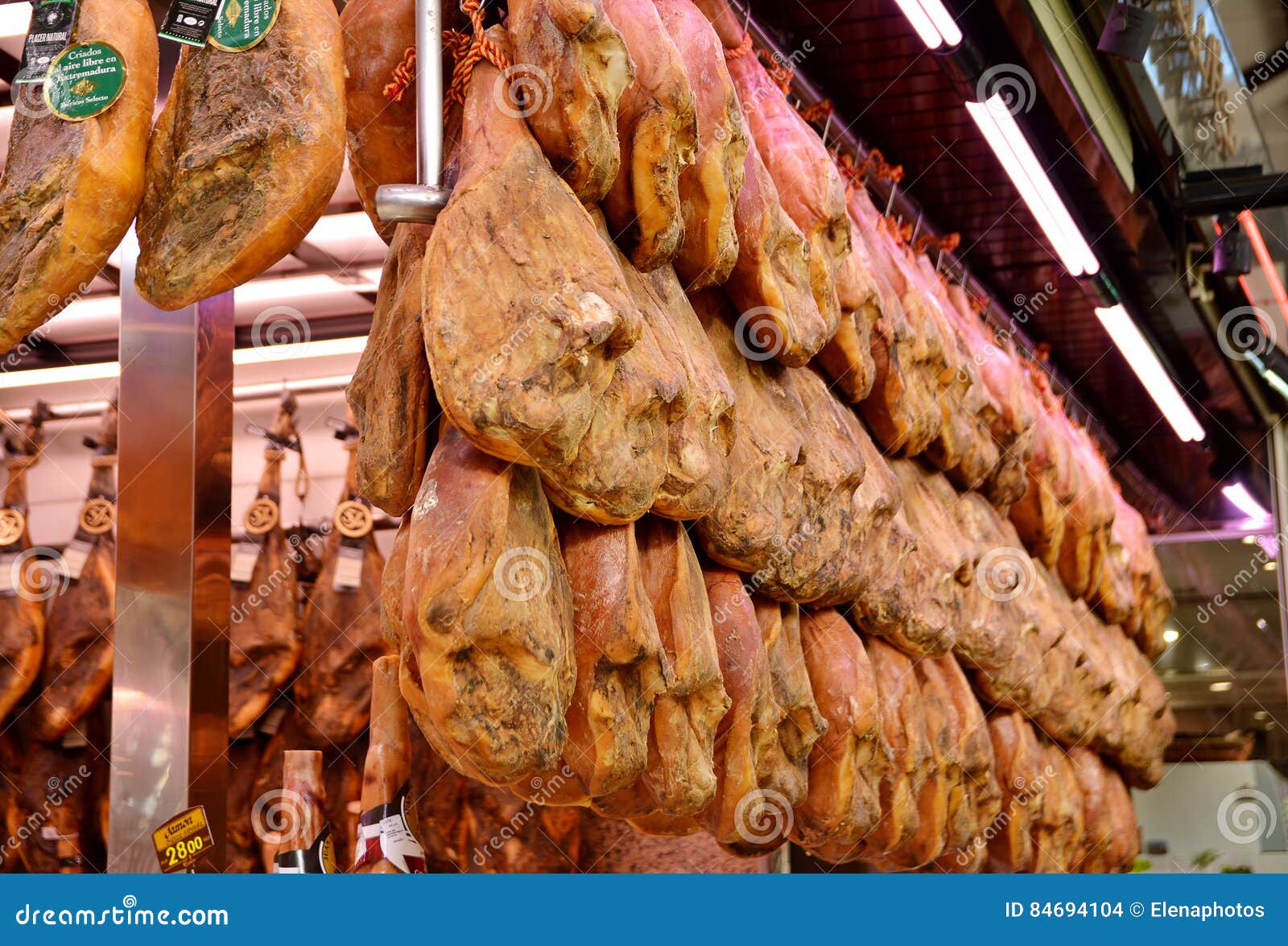 Prosciutti di Iberico immagine stock editoriale. Immagine di europa ...