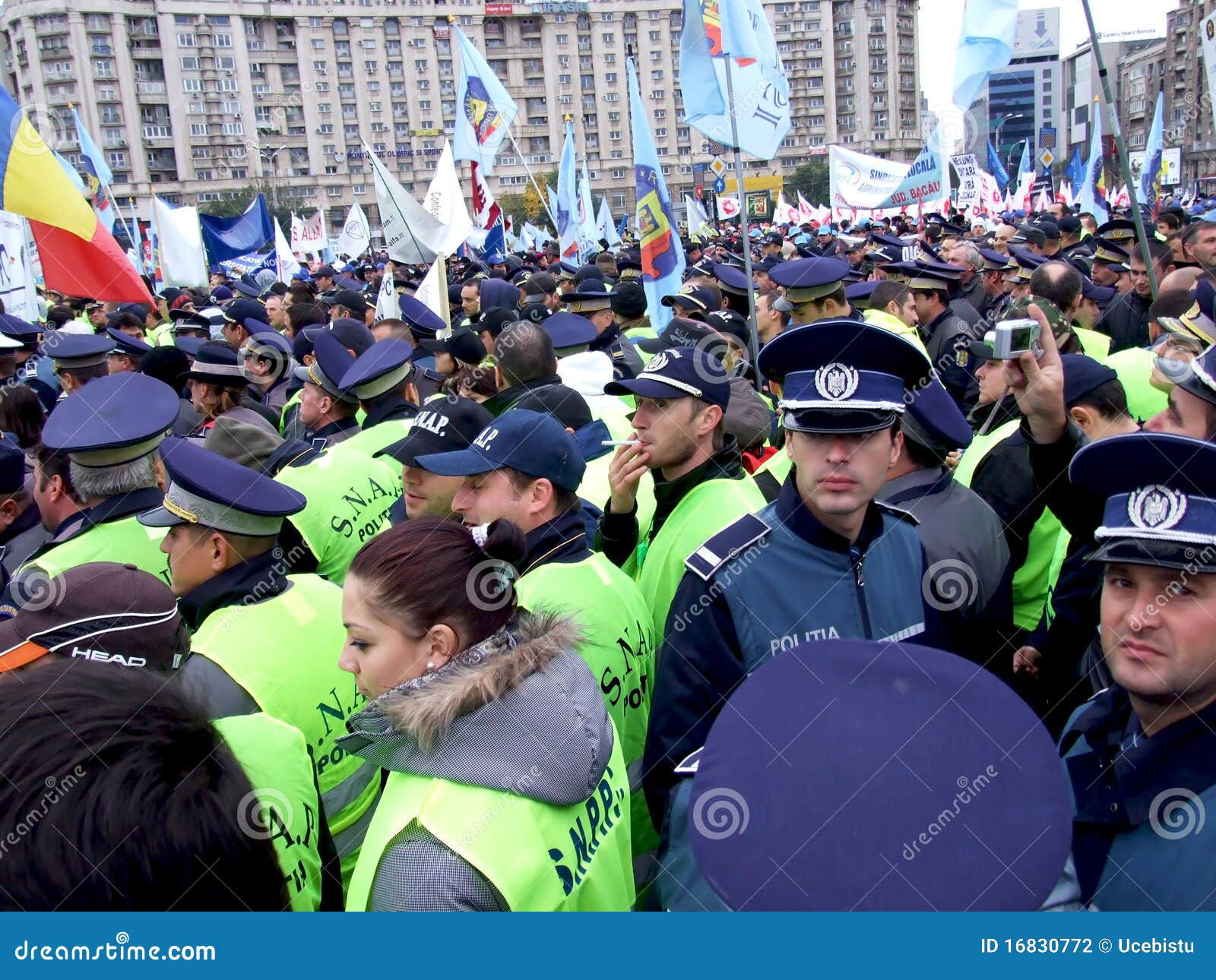 Protest in Bucharest editorial photography. Image of group - 16830772