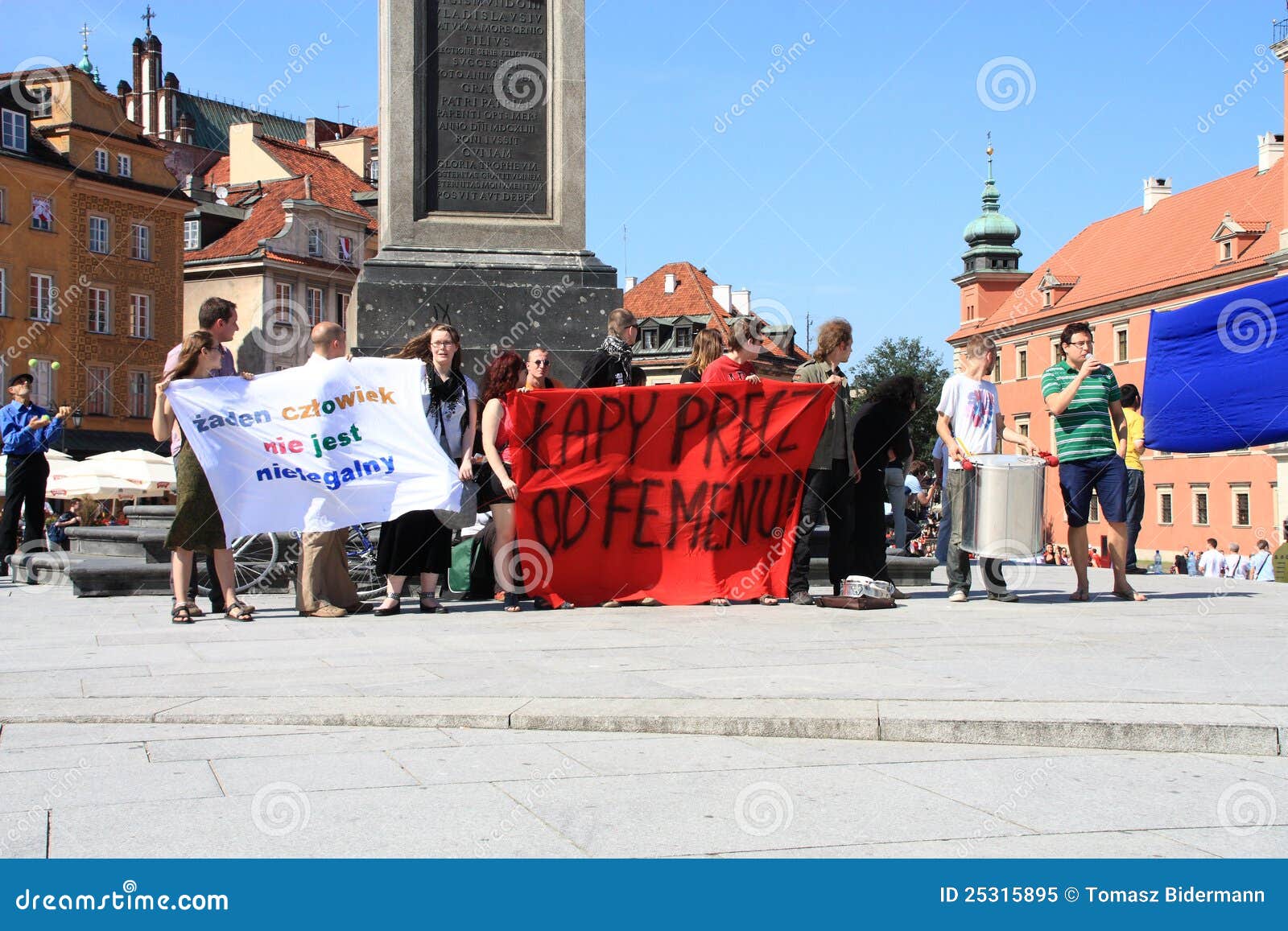 The Protest in Defense of Femen Editorial Image - Image of city, crowd ...