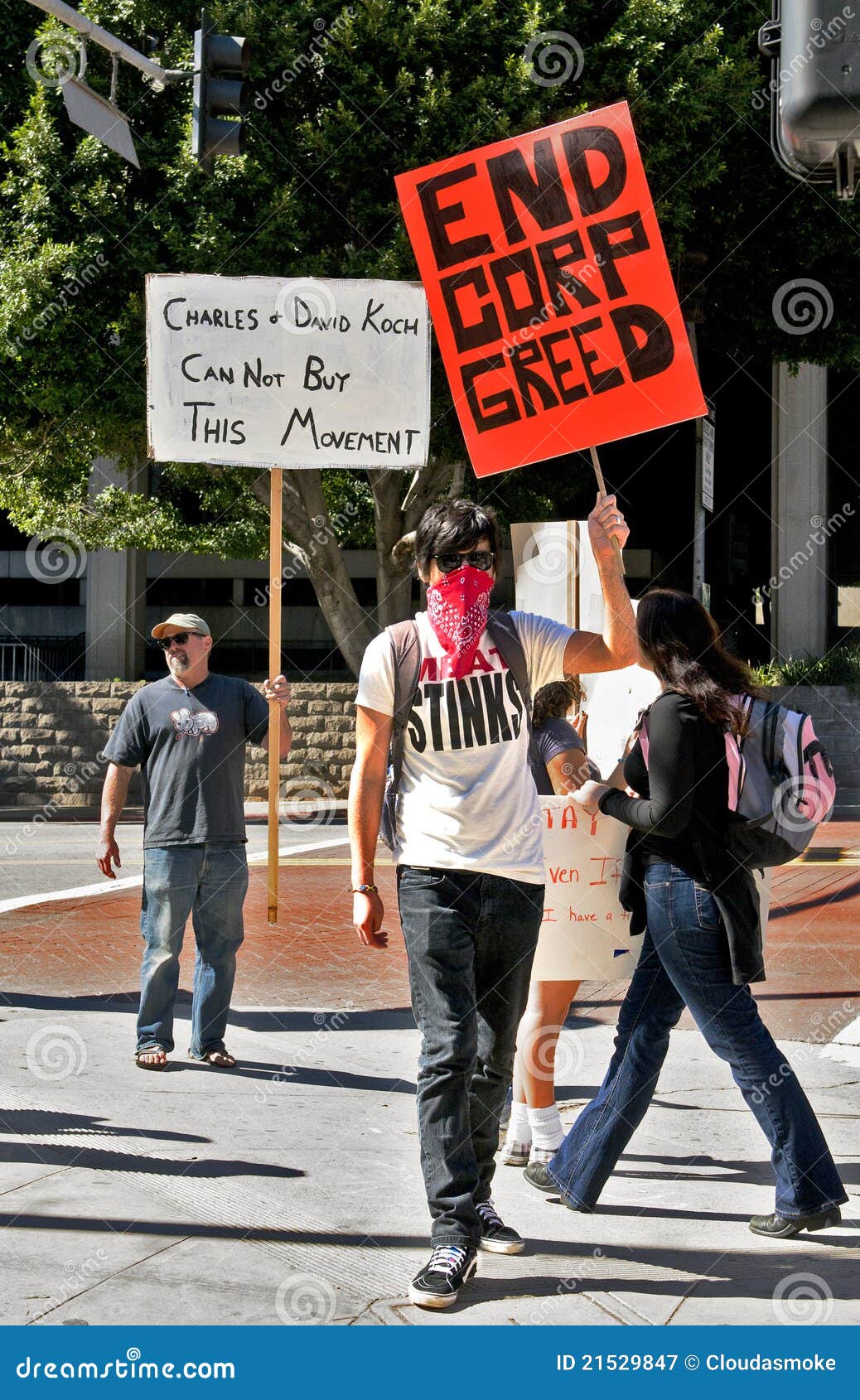 Protester at Occupy L.a. editorial photography. Image of city - 21529847