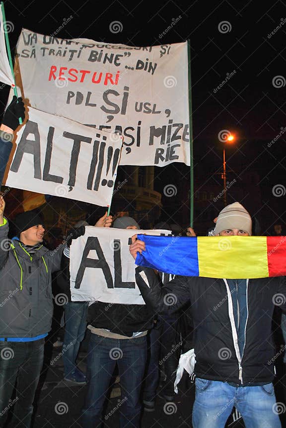 Protesters in Bucharest editorial photography. Image of city - 22920677