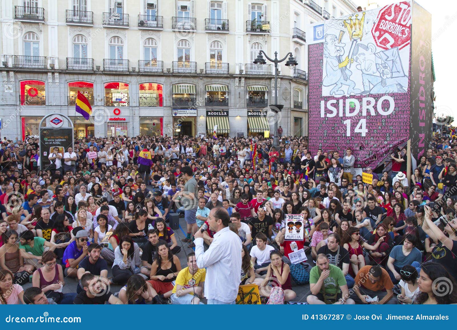 Protests in madrid editorial photography. Image of people - 41367287