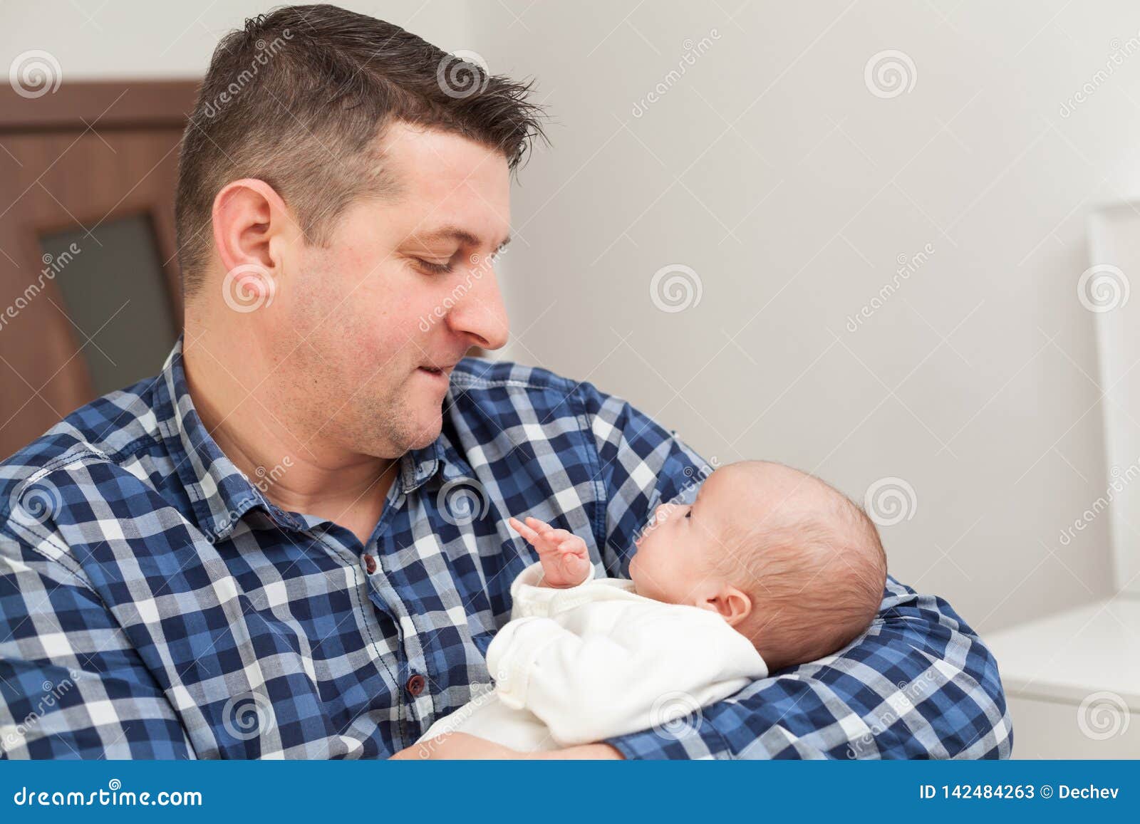 Proud Father Holding His Newborn Baby in Hands Stock Image - Image of ... Proud Father Holding His Newborn Baby in Hands Stock Image - Image of ...
