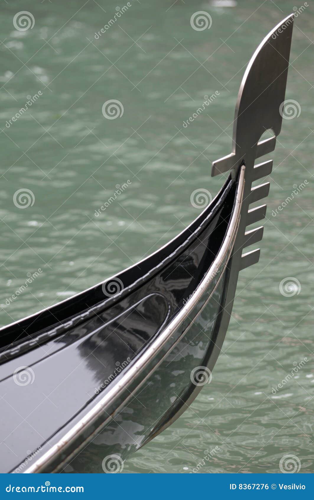 Proue de gondole photo stock. Image du fleuri, ombre, transport - 8367276