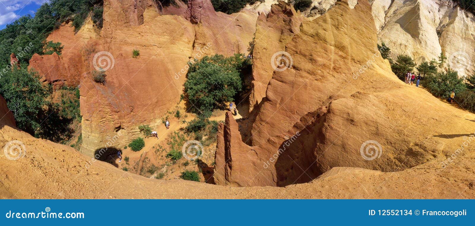 Provence - the Provencal Colorado Stock Photo - Image of warm, orange ...